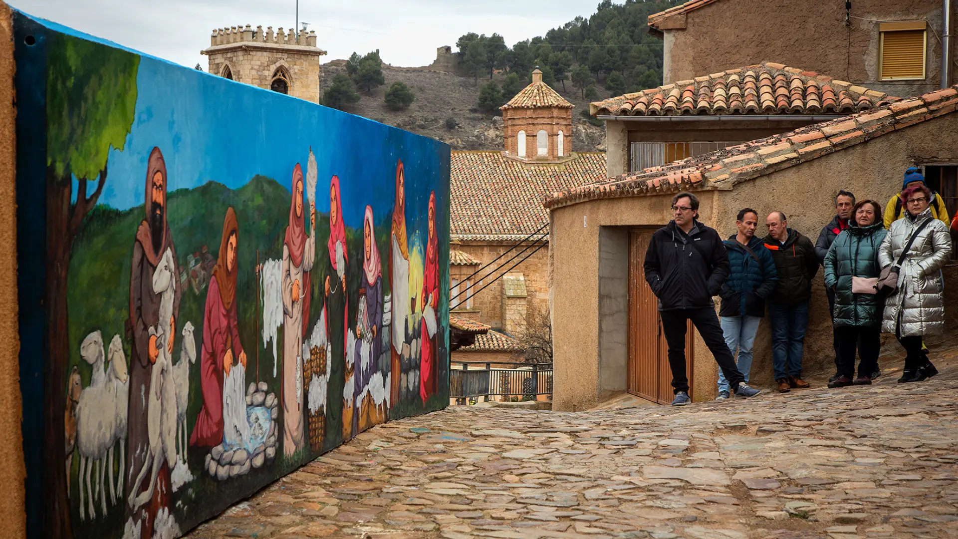 Fotos de los nuevos murales del proyecto Lienzos de historia en Daroca ...