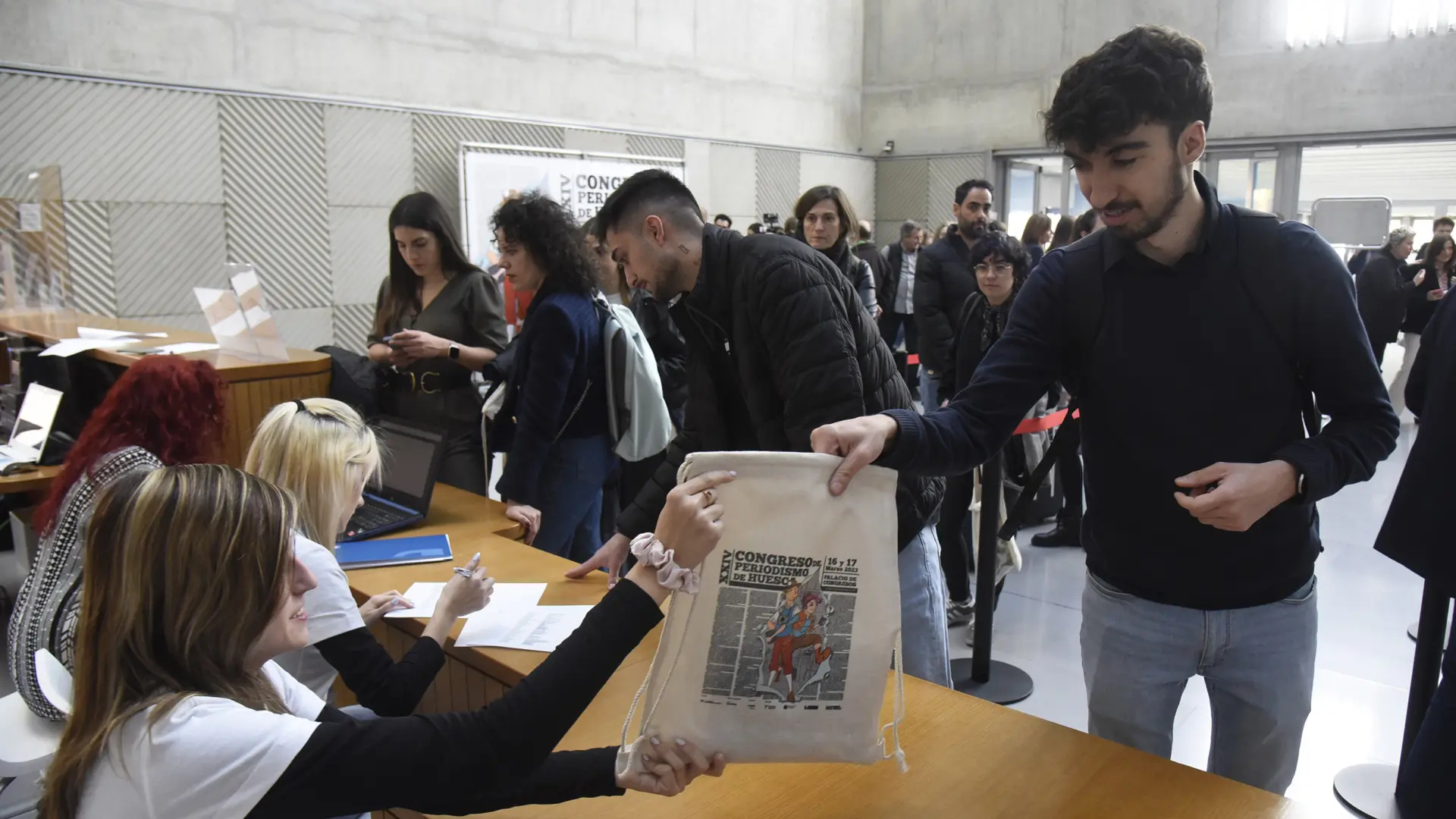 El Congreso de Periodismo de Huesca se abre con la entrega del Premio ...