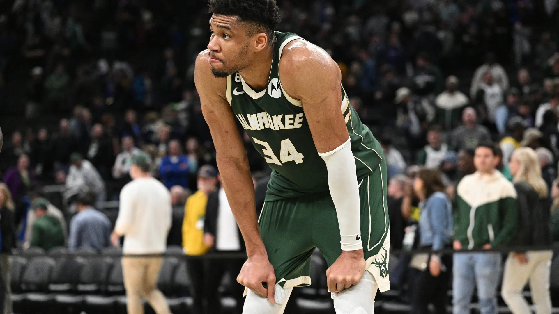 Giannis Antetokounmpo firma una renovación millonaria con Milwaukee Bucks