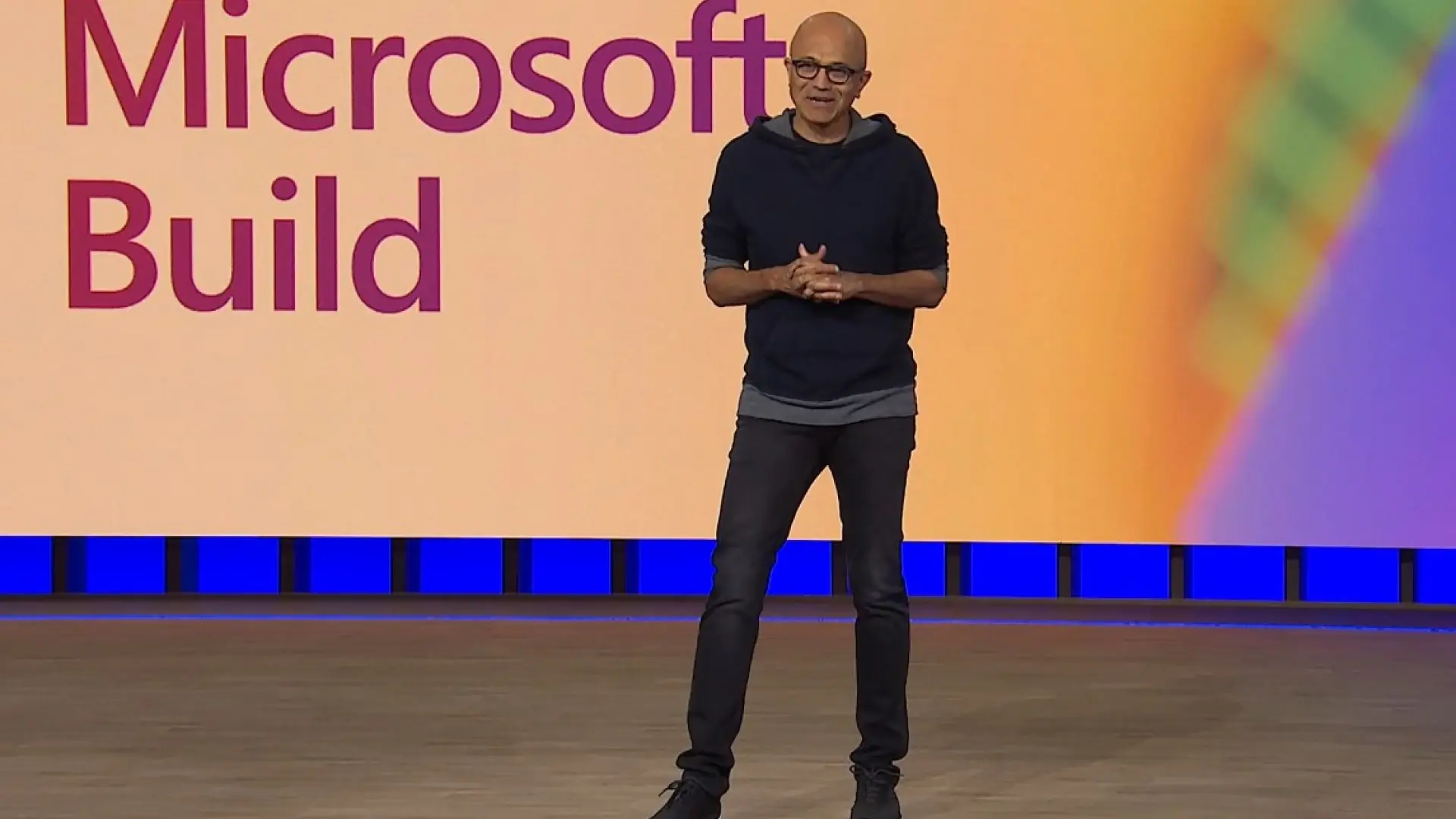 Microsoft ficha al cofundador de DeepMind de Google para dirigir su ...