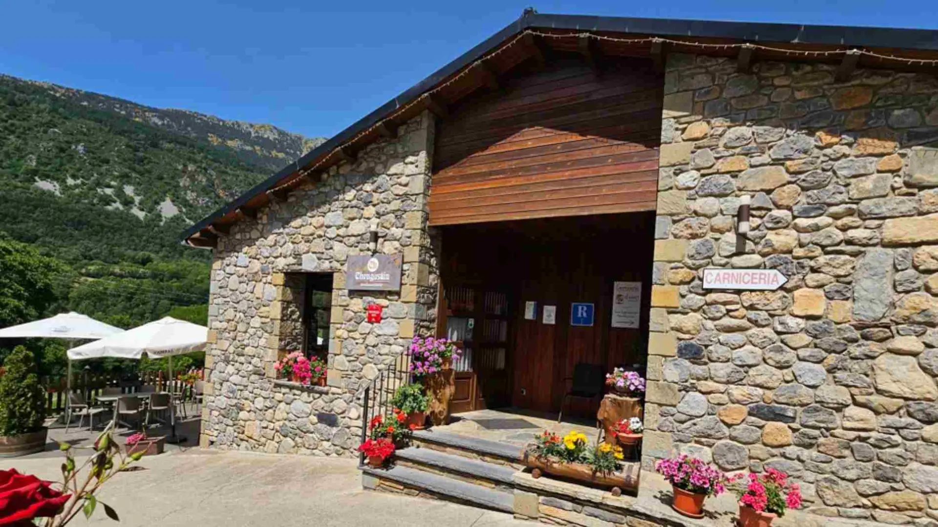 Imágenes del restaurante Casa Chongastán, en el valle de Benasque ...