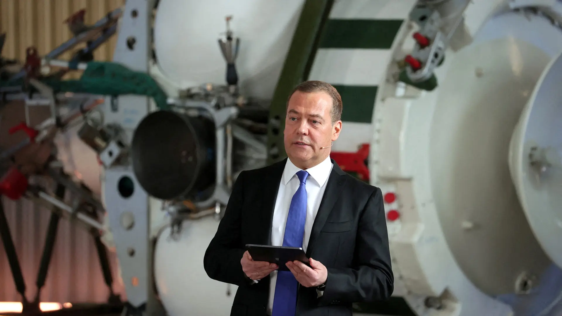 Medvedev asegura que Rusia usará armas nucleares si Ucrania gana ...