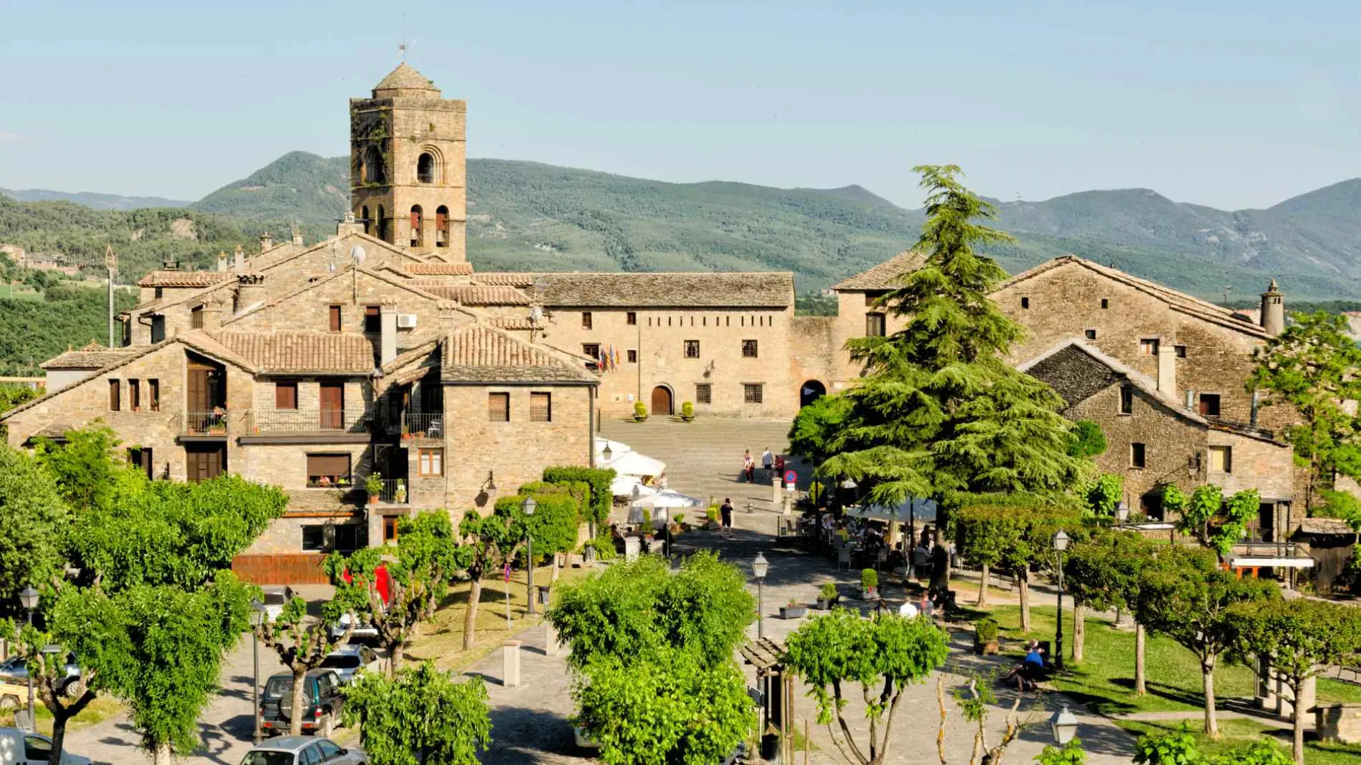 Así es el castillo del pueblo más bonito de España, según 'National ...