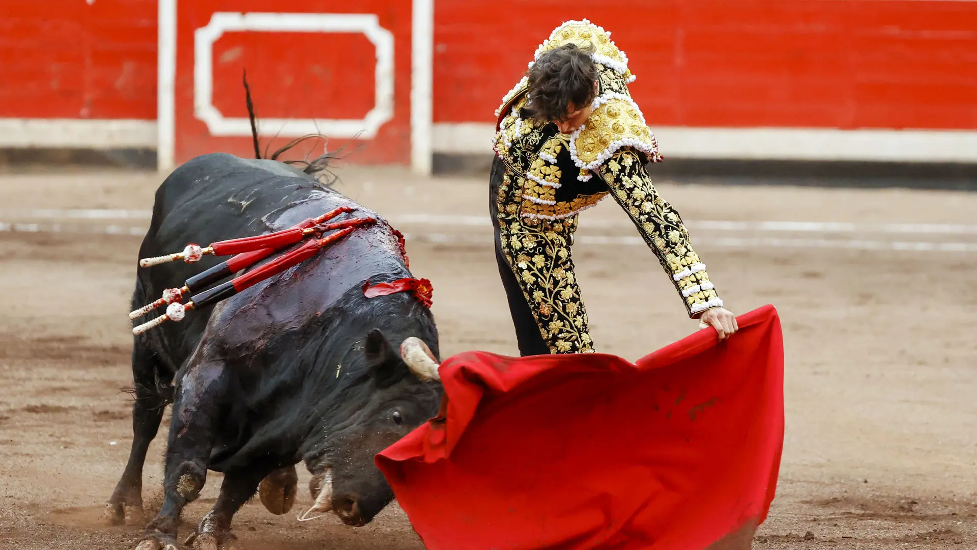 Roca asume el peso de la púrpura