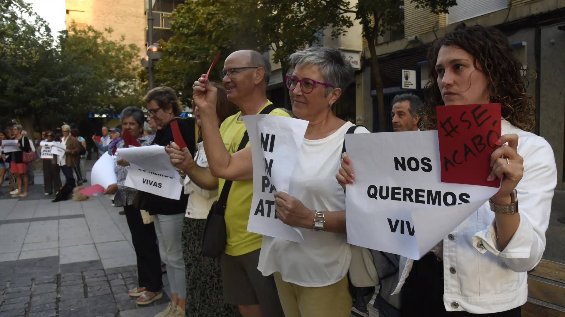 Concentración en Huesca: Más de 150 oscenses salen a la calle para apoyar a Jenni Hermoso y ...