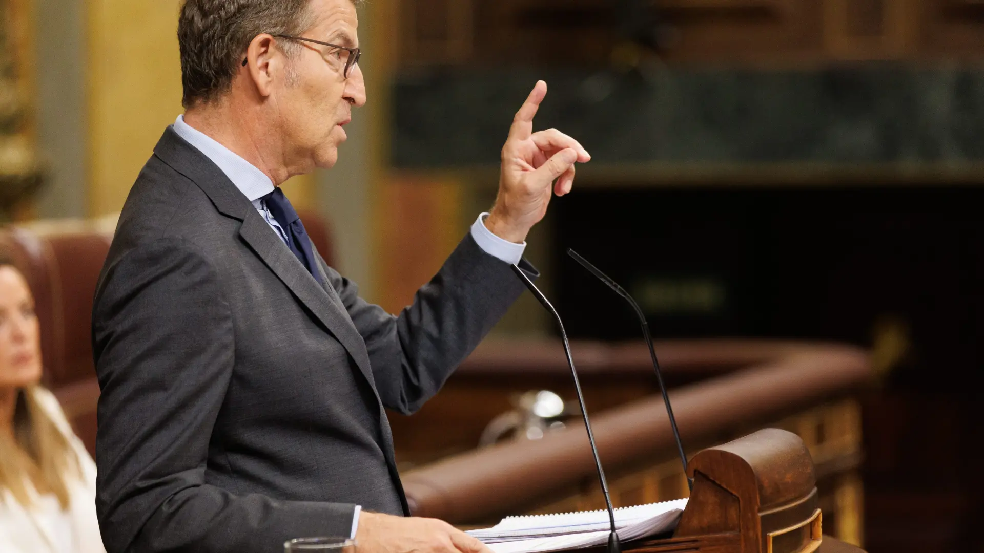 Feijóo al PNV: "¿Quieren seguir siendo ustedes el 'kleenex' de Sánchez ...