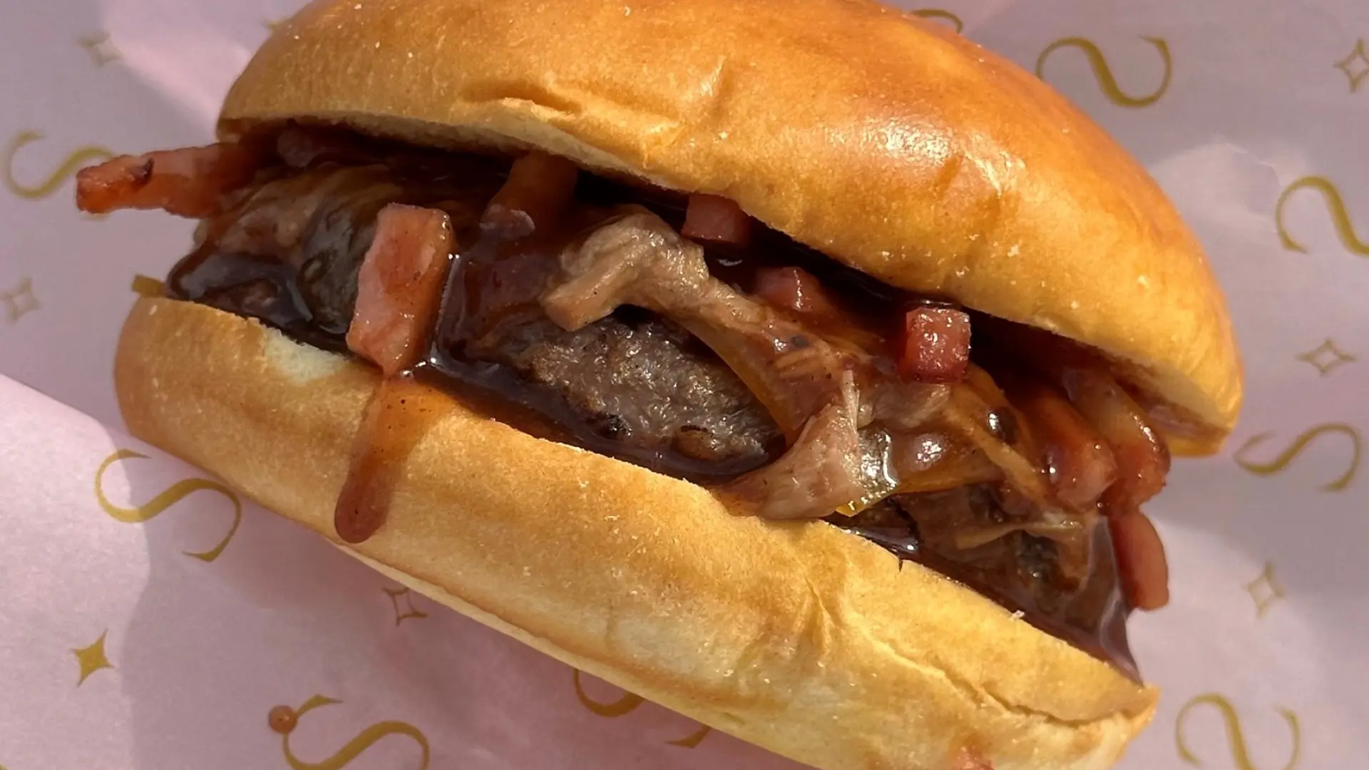 Las hamburguesas de El Salseo pueden comerse también en bares de Zaragoza