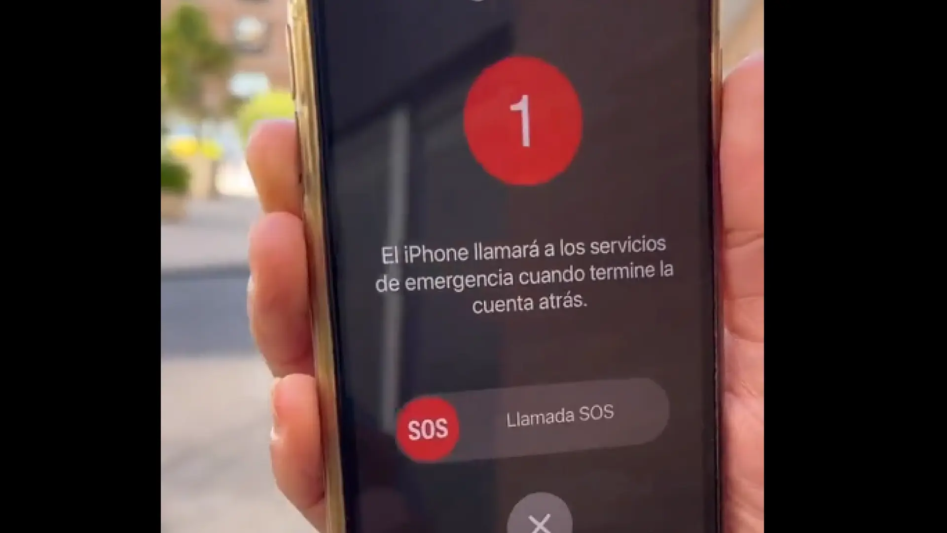 La Policía enseña cómo avisar a emergencias con tu móvil sin que nadie ...