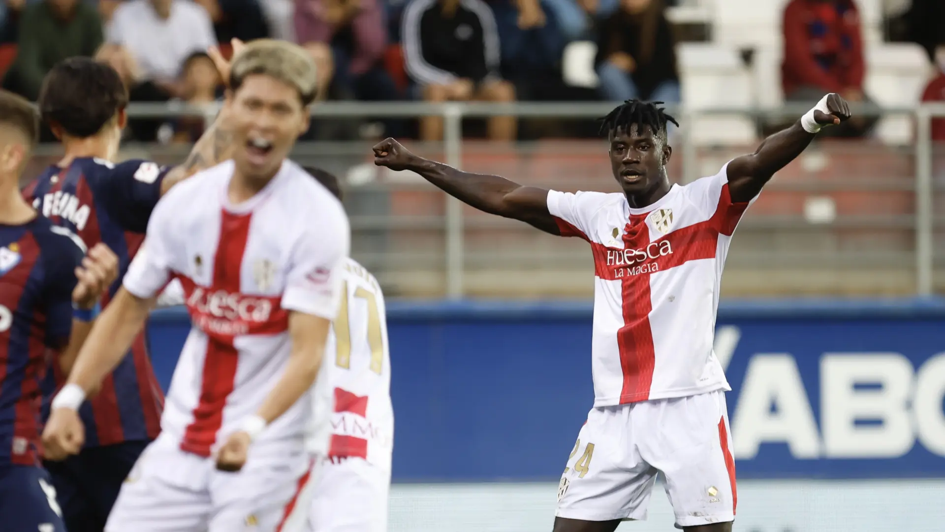 Horario y dónde ver el partido SD Huesca-Elche CF