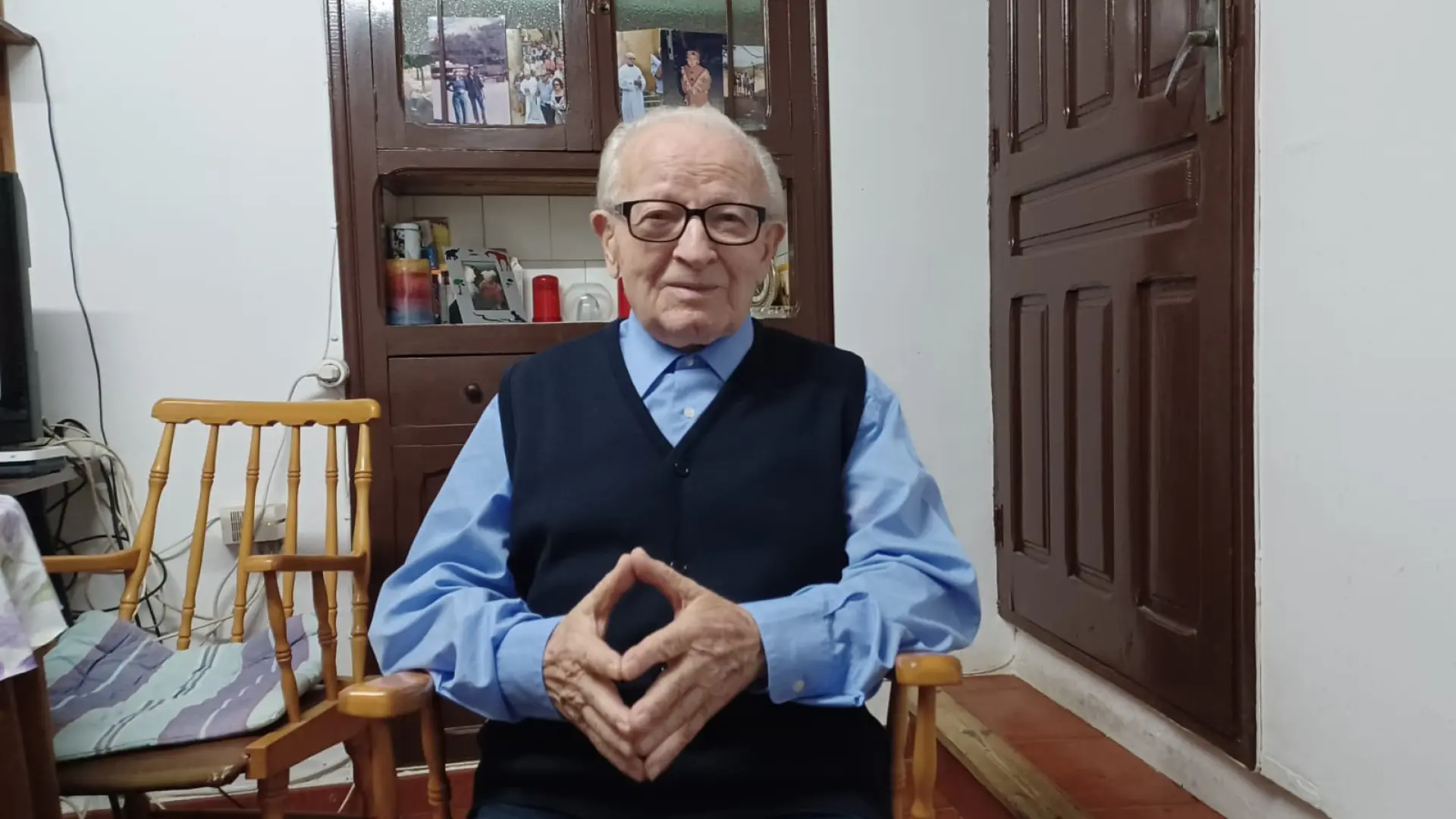 Uncastillo homenajea a su párroco, mosén Emilio: "Estamos muy ...