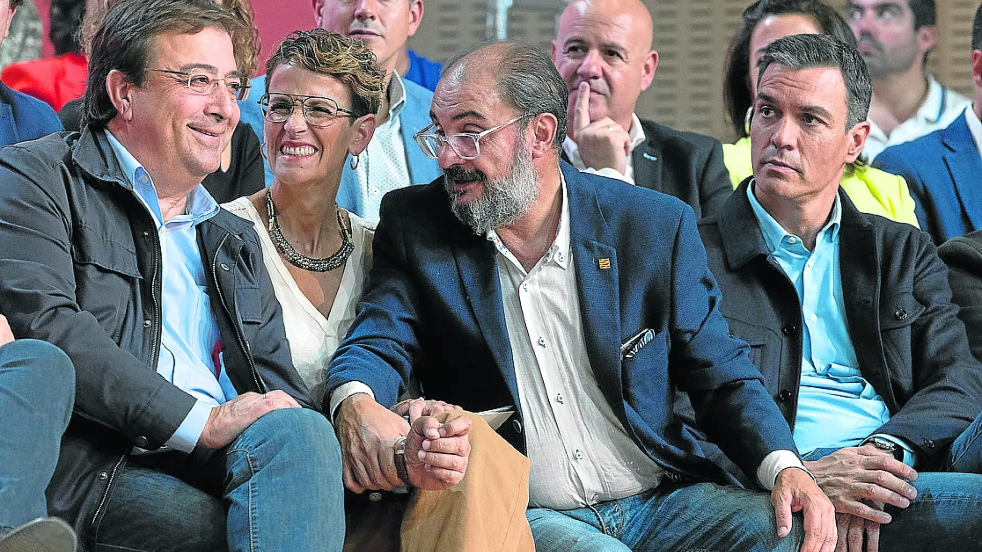 Sánchez enfría el relevo de sus barones y no prevé un congreso en el ...