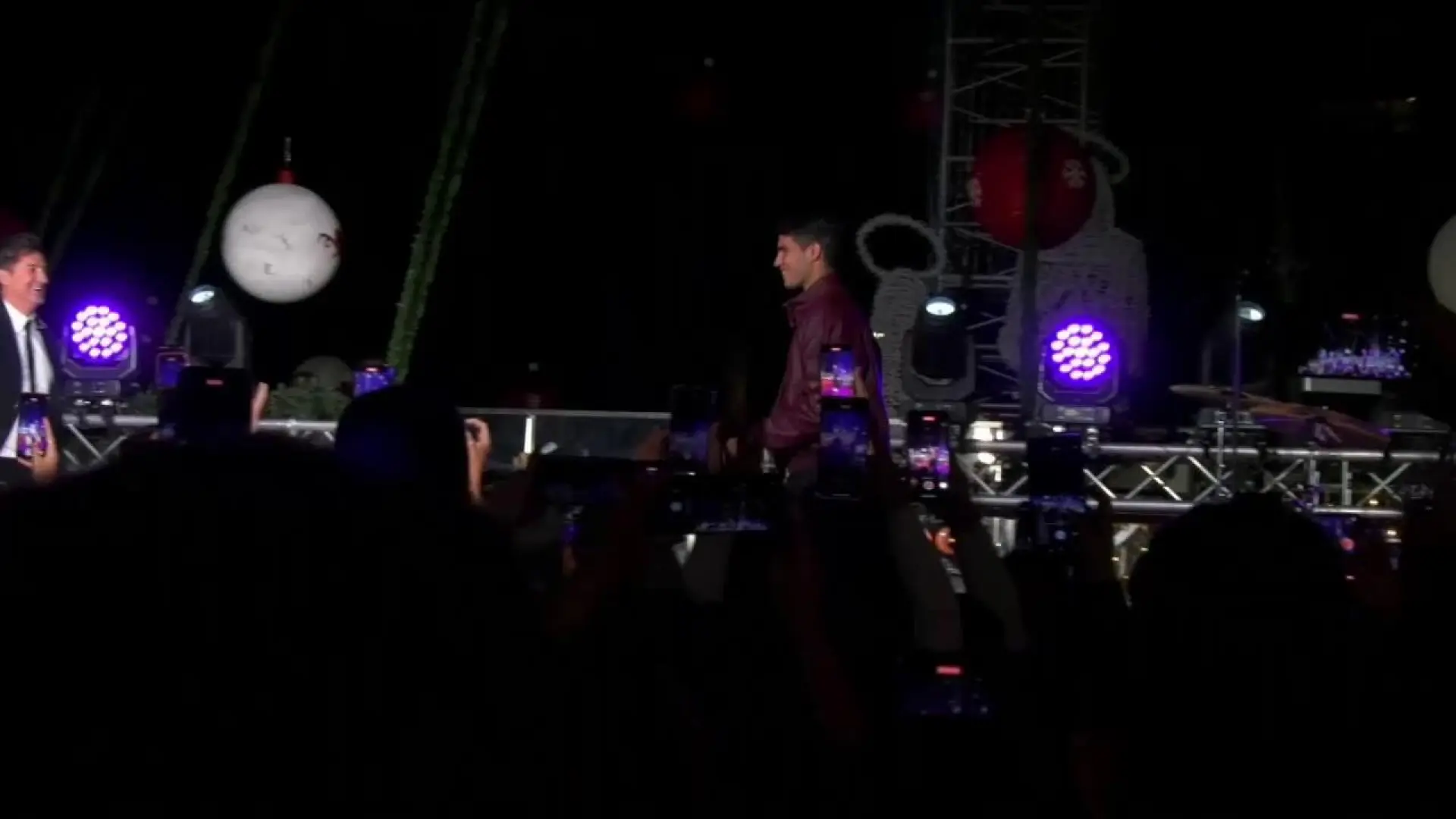 Alcaraz enciende de un raquetazo la Navidad en Murcia