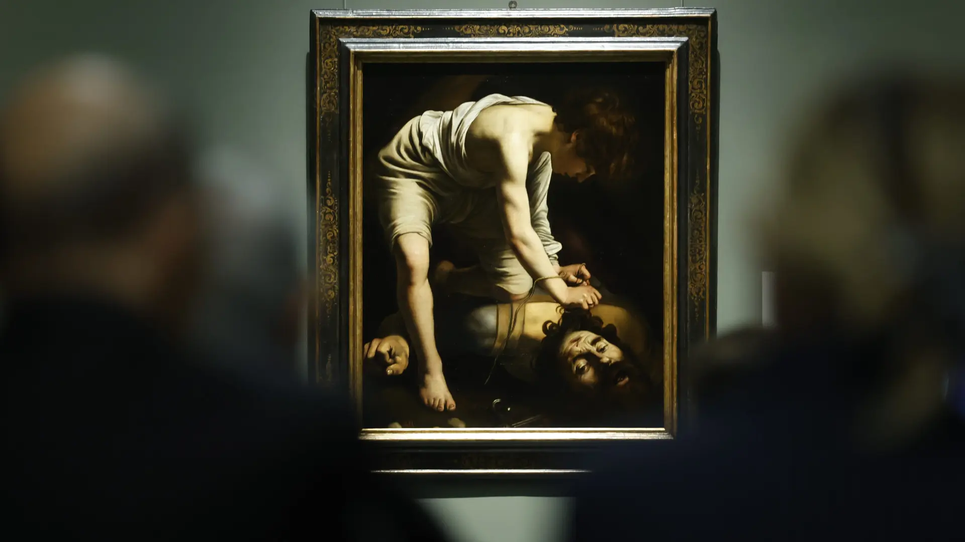 El Museo del Prado se ilumina con las auténticas luces y sombras de su único Caravaggio