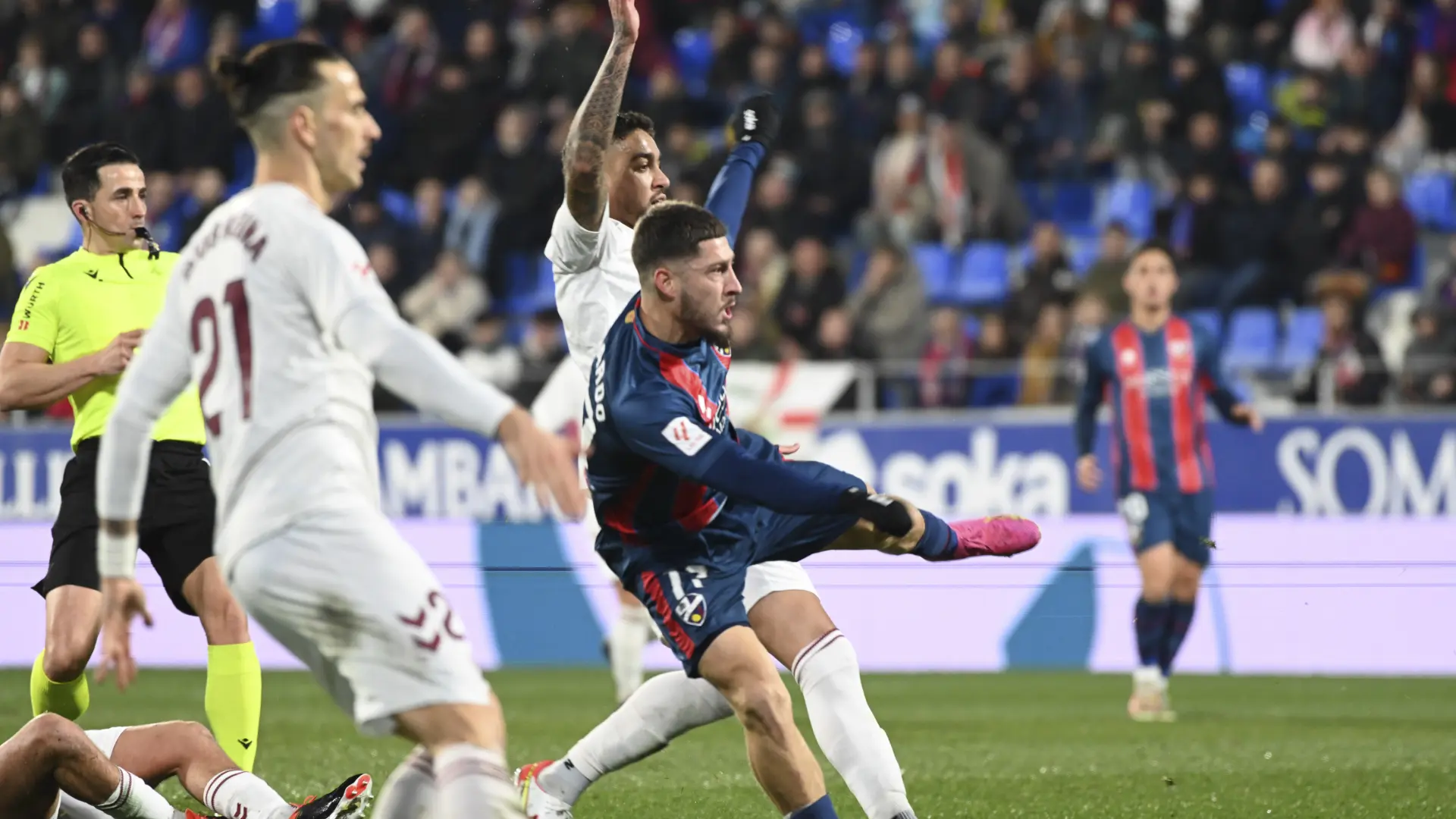 Fotos | Partido SD Huesca-Eibar, en El Alcoraz | Imágenes