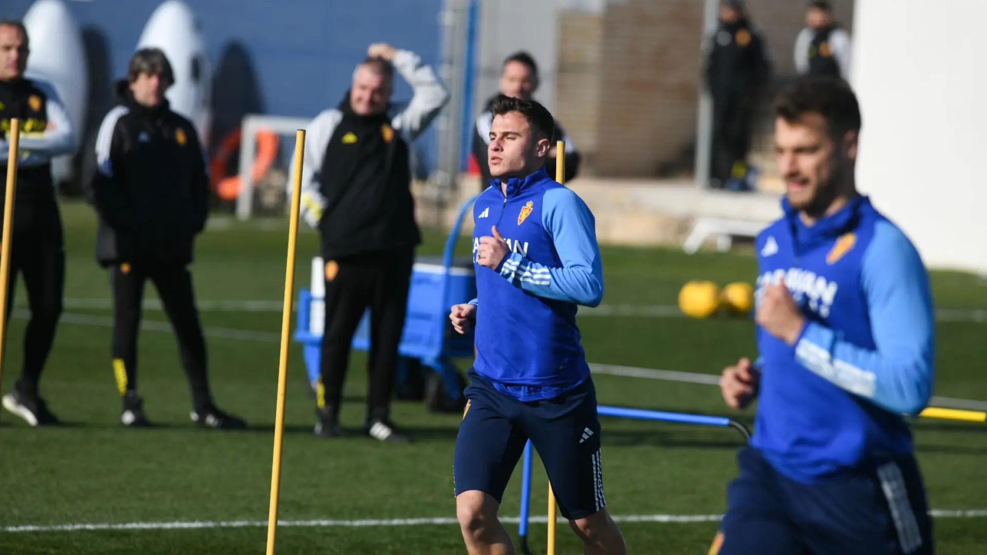 El Zaragoza regresa al trabajo con Guti en los pensamientos y Fran ...