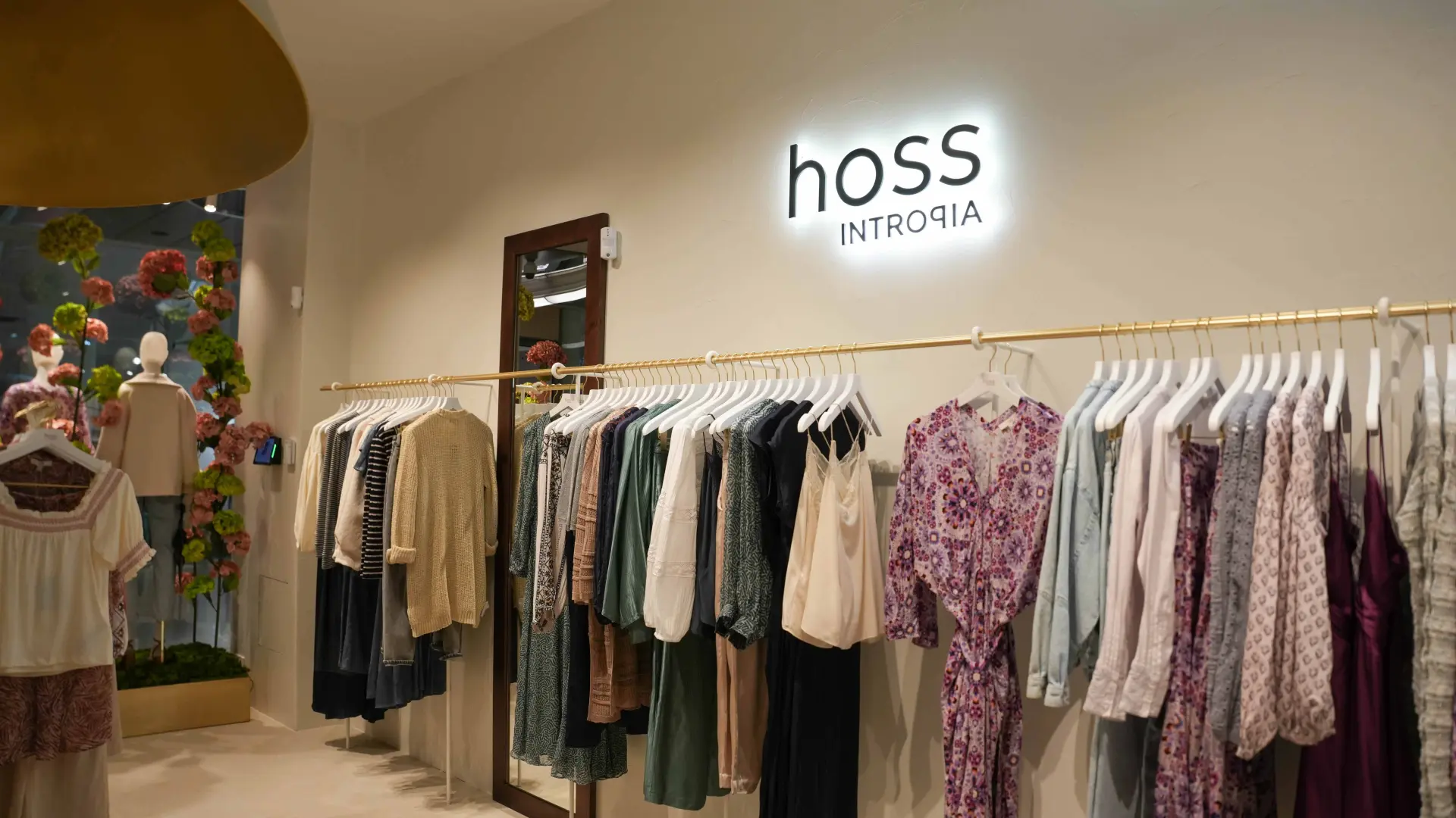 Así es el nuevo Hoss Intropia en el centro comercial Aragonia de ...