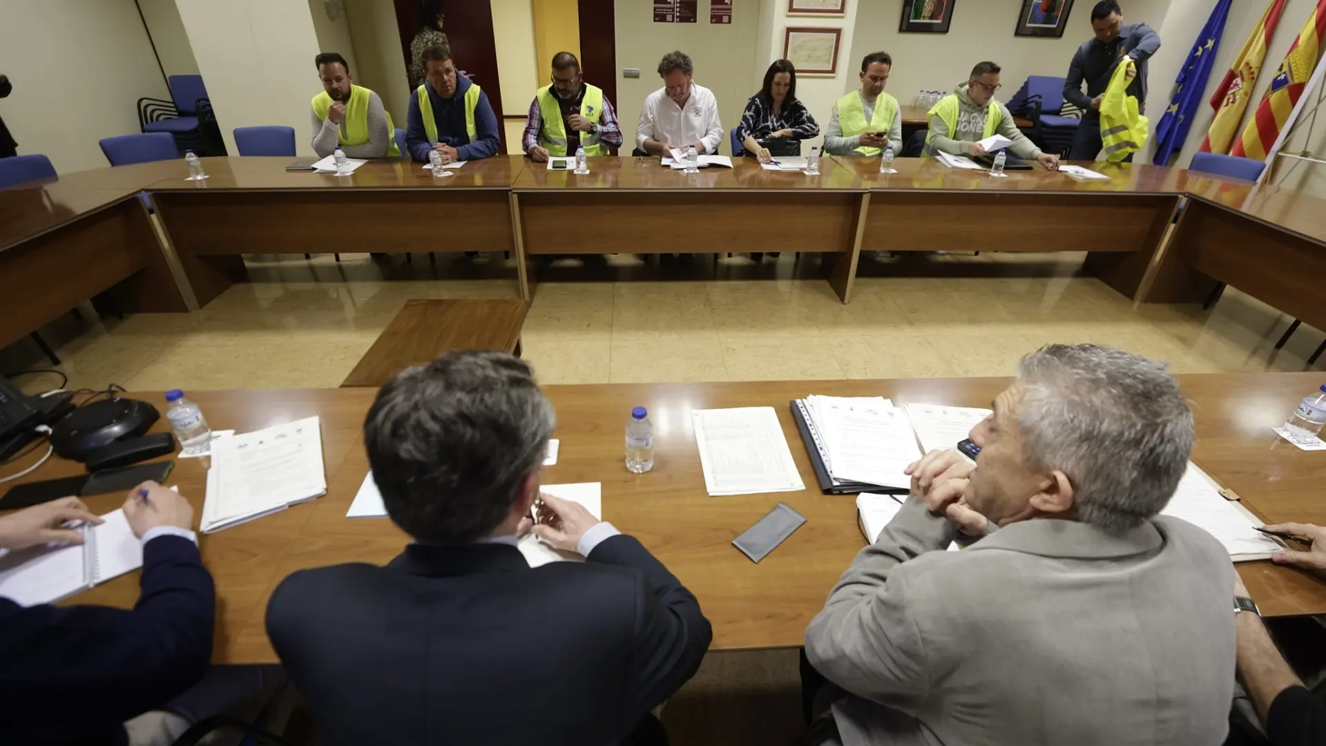 Samper invita a la plataforma AEGA a trabajar para "reconducir la ...