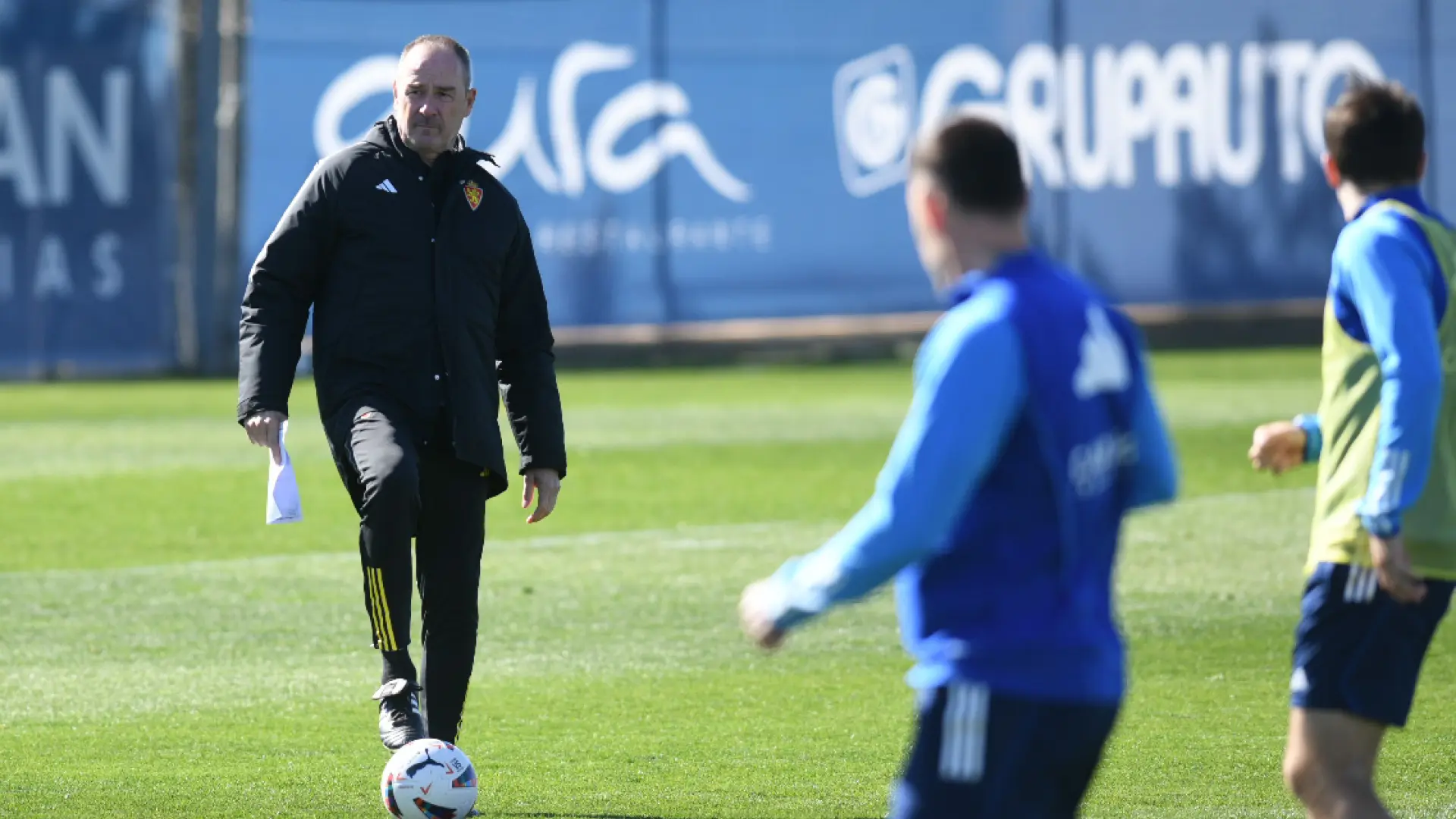 Víctor Fernández dirige su primera sesión de entrenamiento en su ...