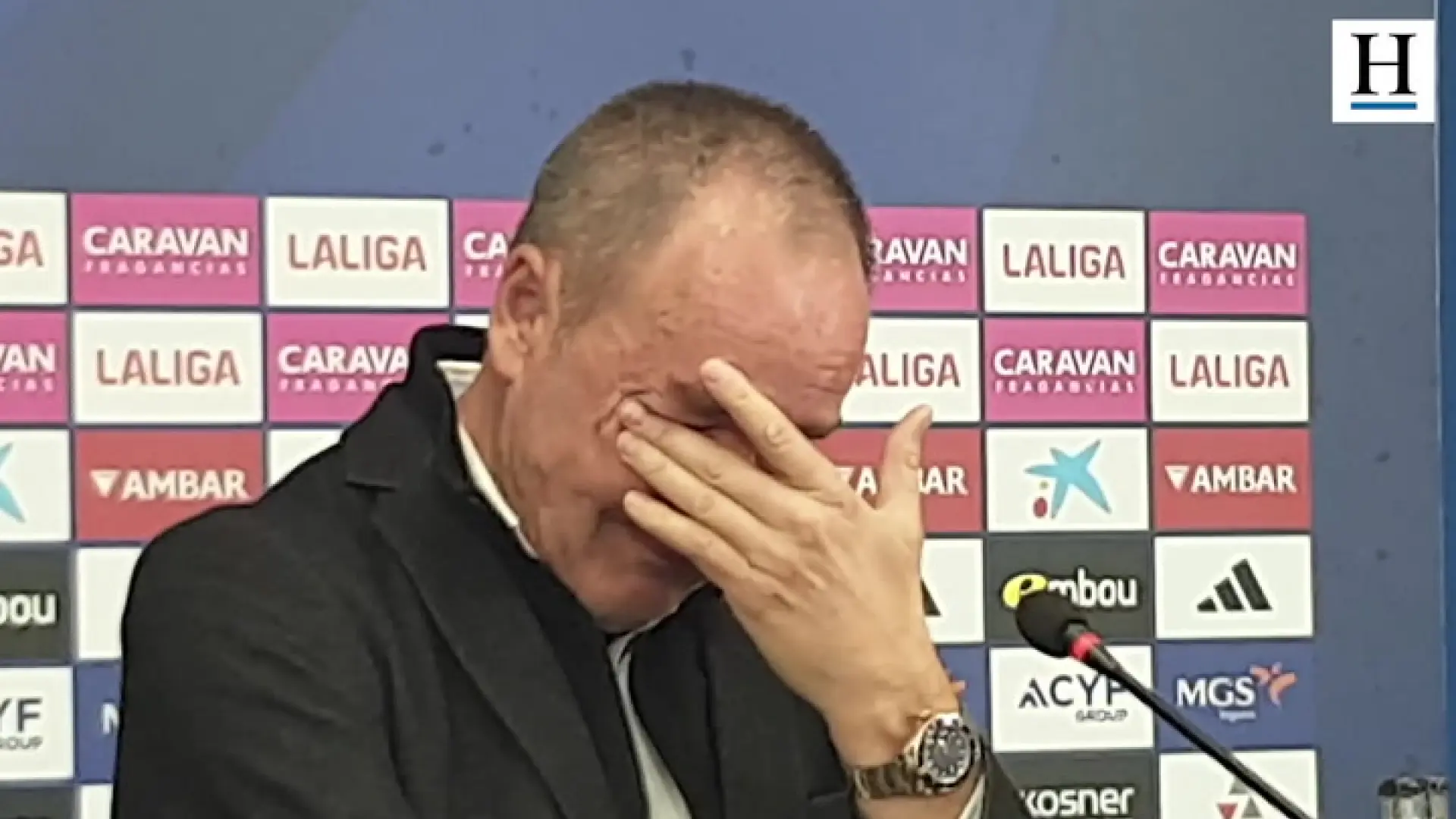 Víctor Fernández rompe a llorar y abandona por dos veces la sala de ...