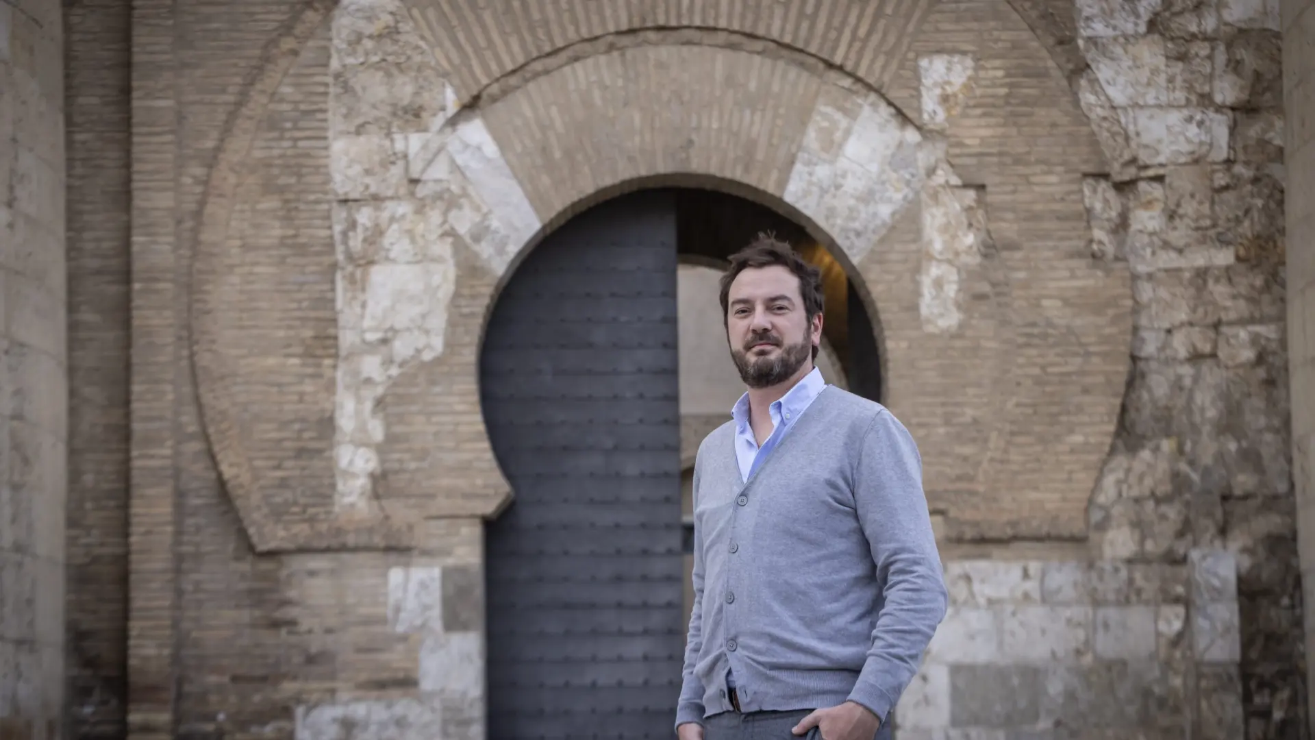 Jorge Bustos: "Hay que mirar allí de donde es normal apartar la mirada"