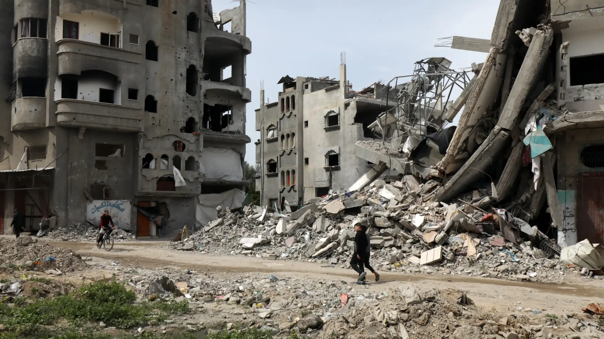 Al Menos Tres Muertos Y Varios Heridos En Un Ataque Israelí Sobre Un
