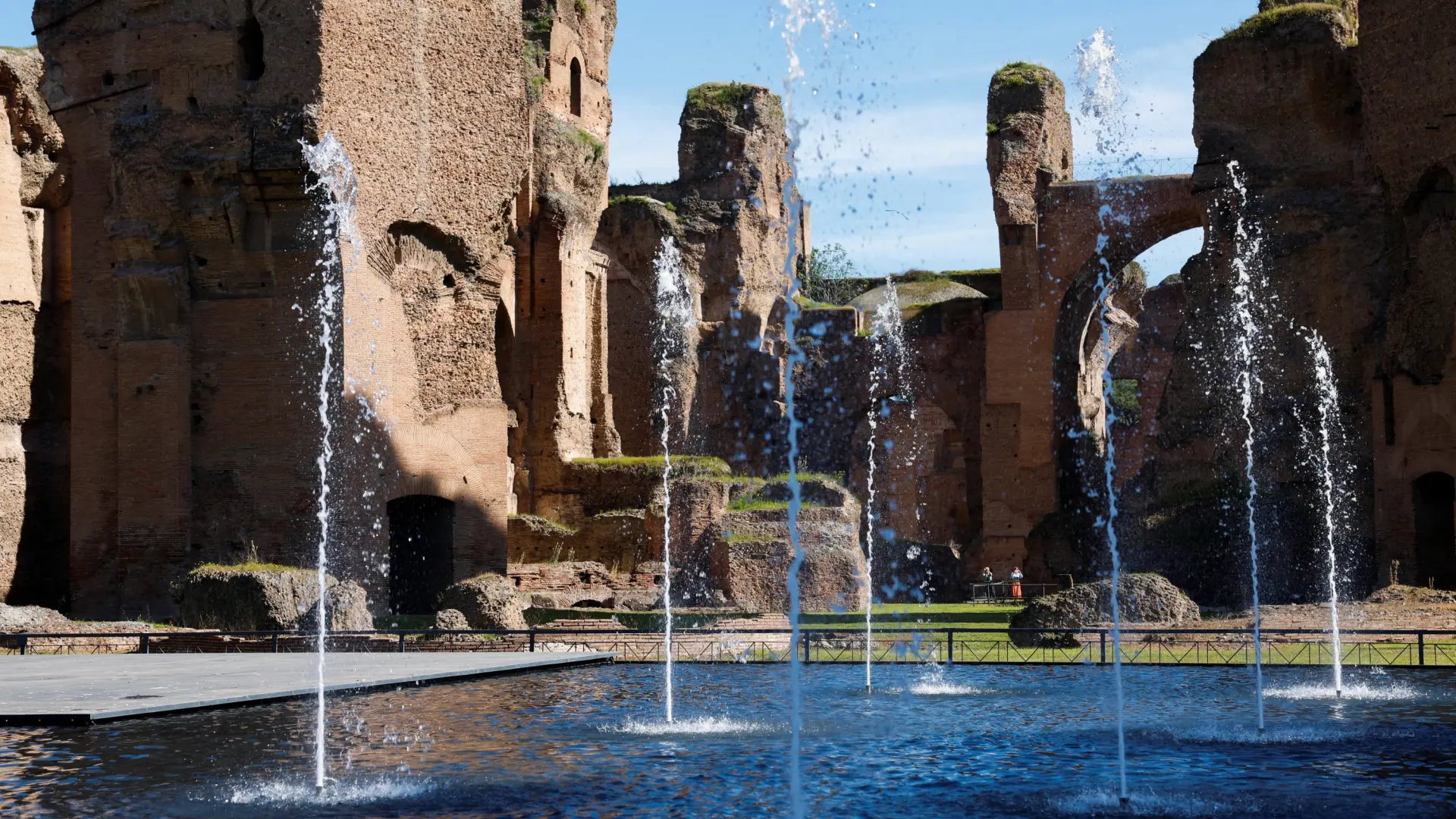 El agua vuelve a las termas de Caracalla de Roma 1.500 años después