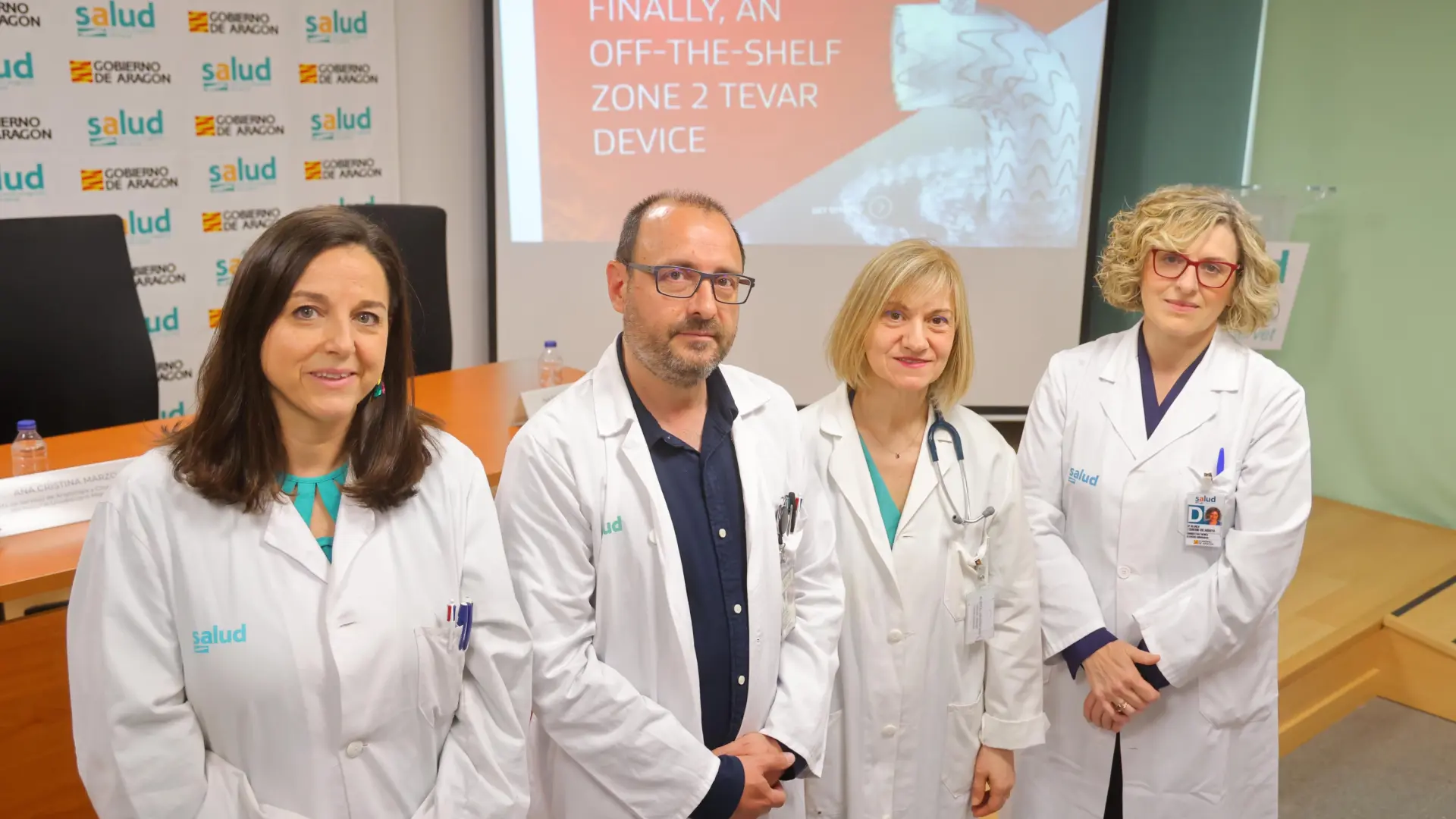 Éxito en el primer implante de prótesis endovascular supraaórtica en ...