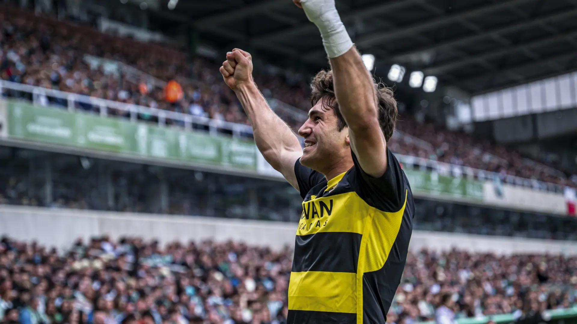 Iván Azón repite su propia historia en el Real Zaragoza