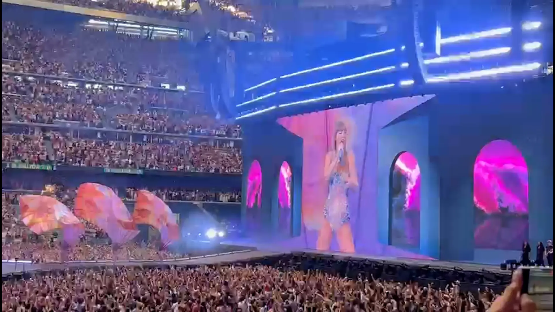 Taylor Swift conquista estadio Santiago Bernabéu en su concierto en Madrid