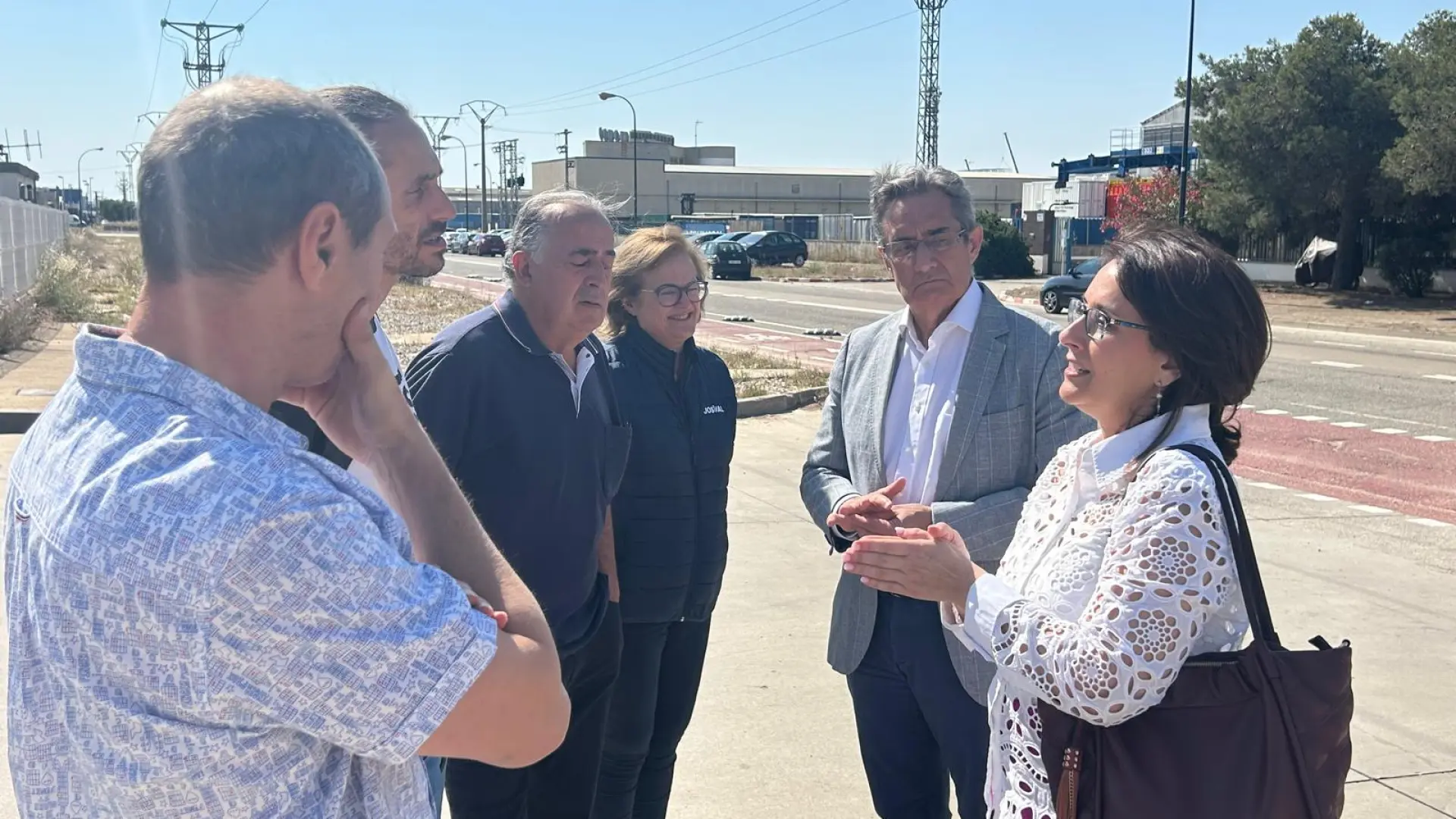 Vox pide más transporte público, limpieza y aparcamientos para los ...
