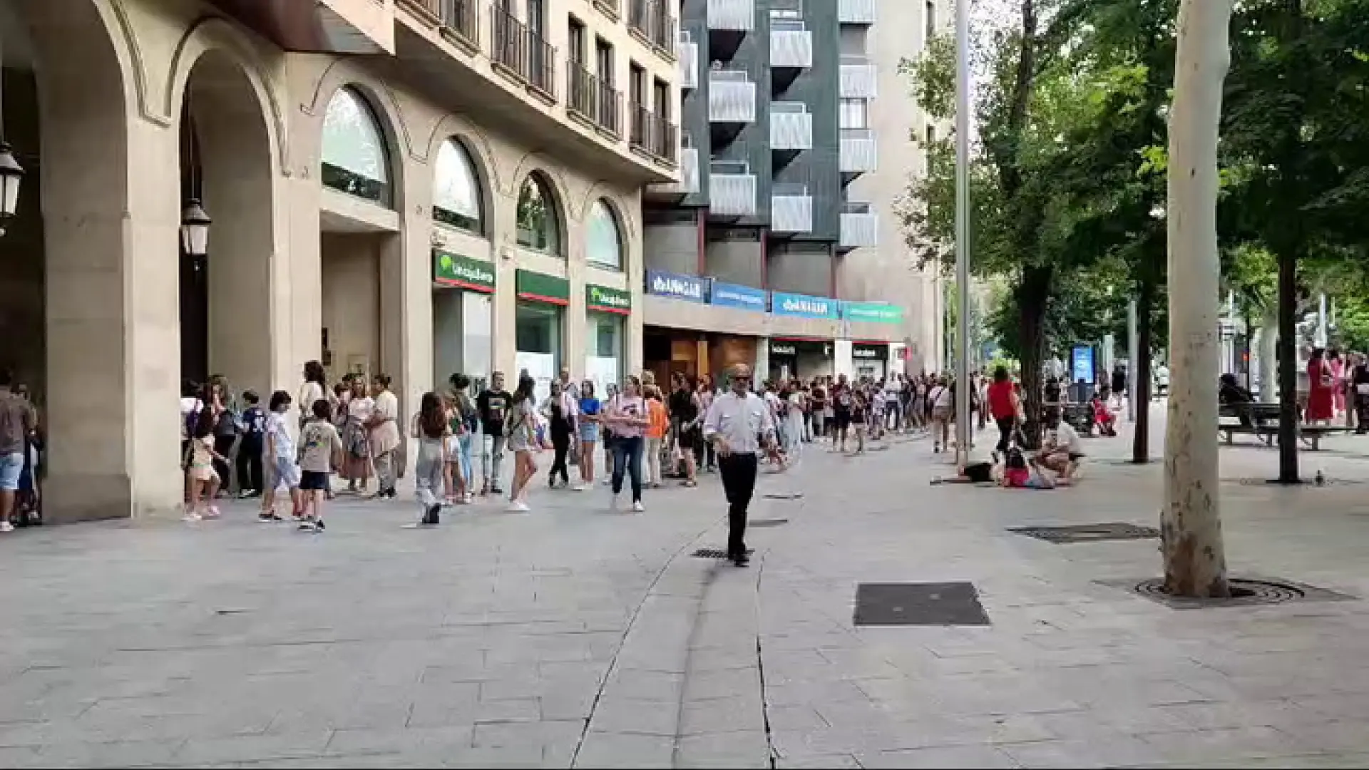 En vídeo: La presencia de Iker Unzu causa furor en Zaragoza