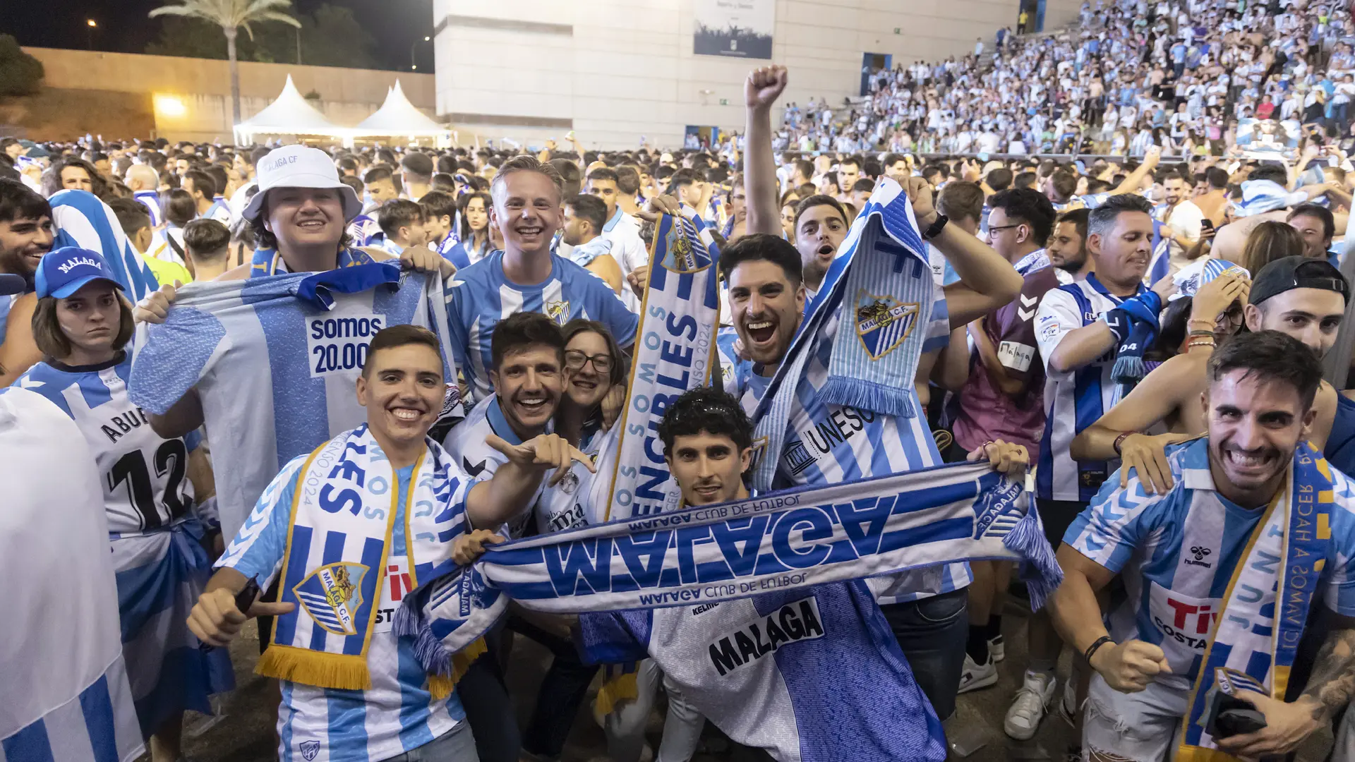 El Málaga vuelve al fútbol profesional