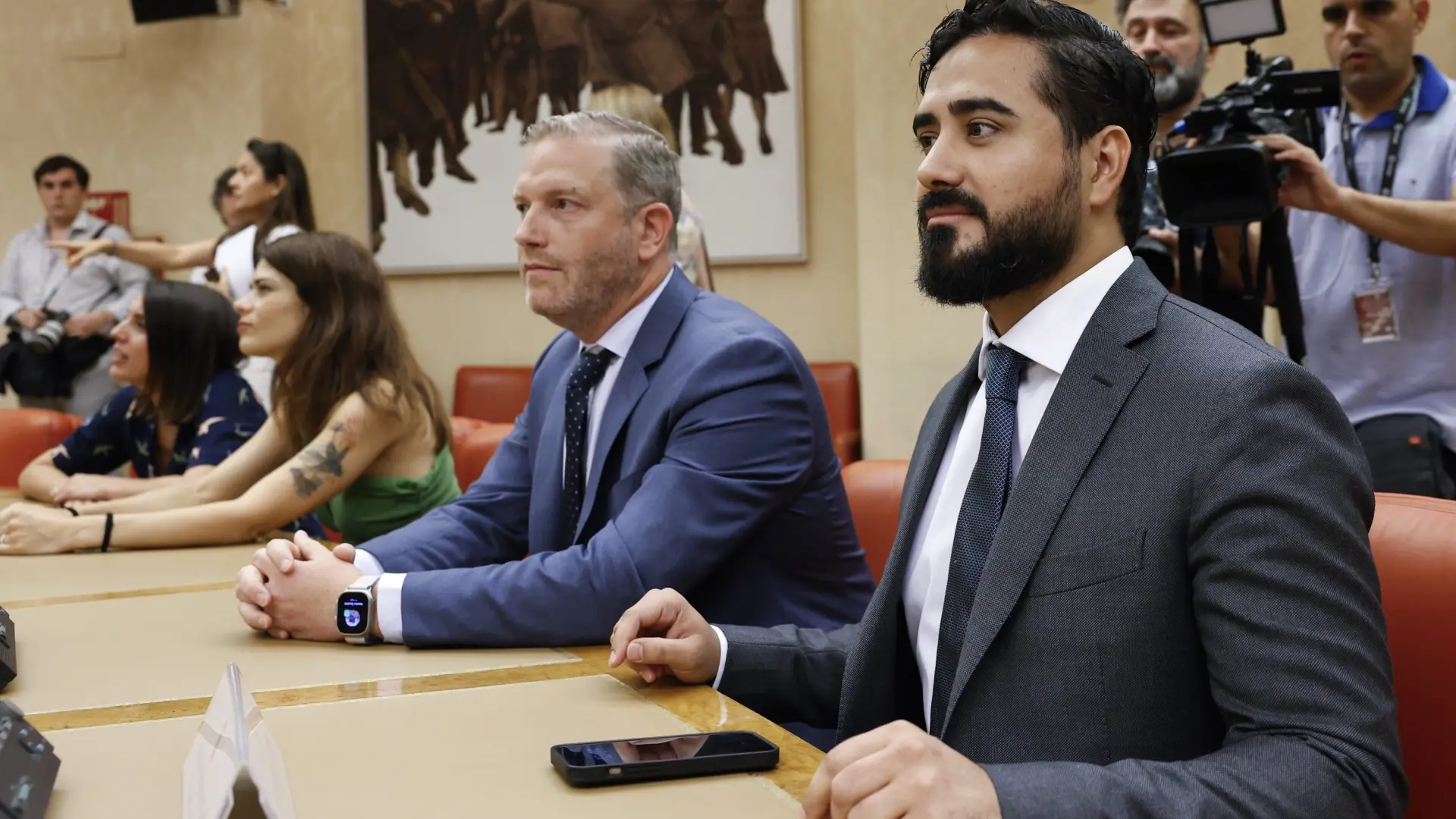 Alvise Pérez jura la Constitución y anuncia que publicará audios de ...