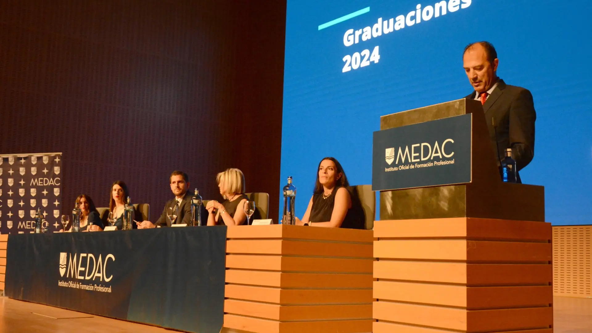 Medac celebra la graduación de más de 280 alumnos en Zaragoza