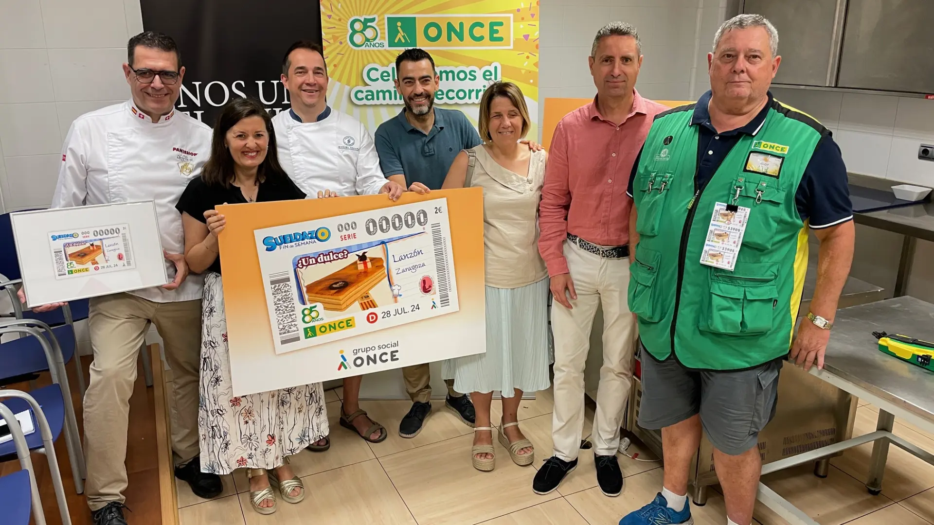 Un lanzón de San Jorge con premio, un 'sueldazo' de 5.000 euros al mes