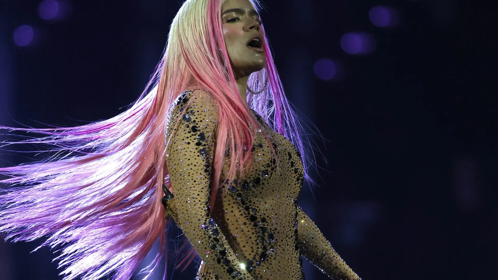 Karol G enloquece a sus fans en el último concierto de su gira ...