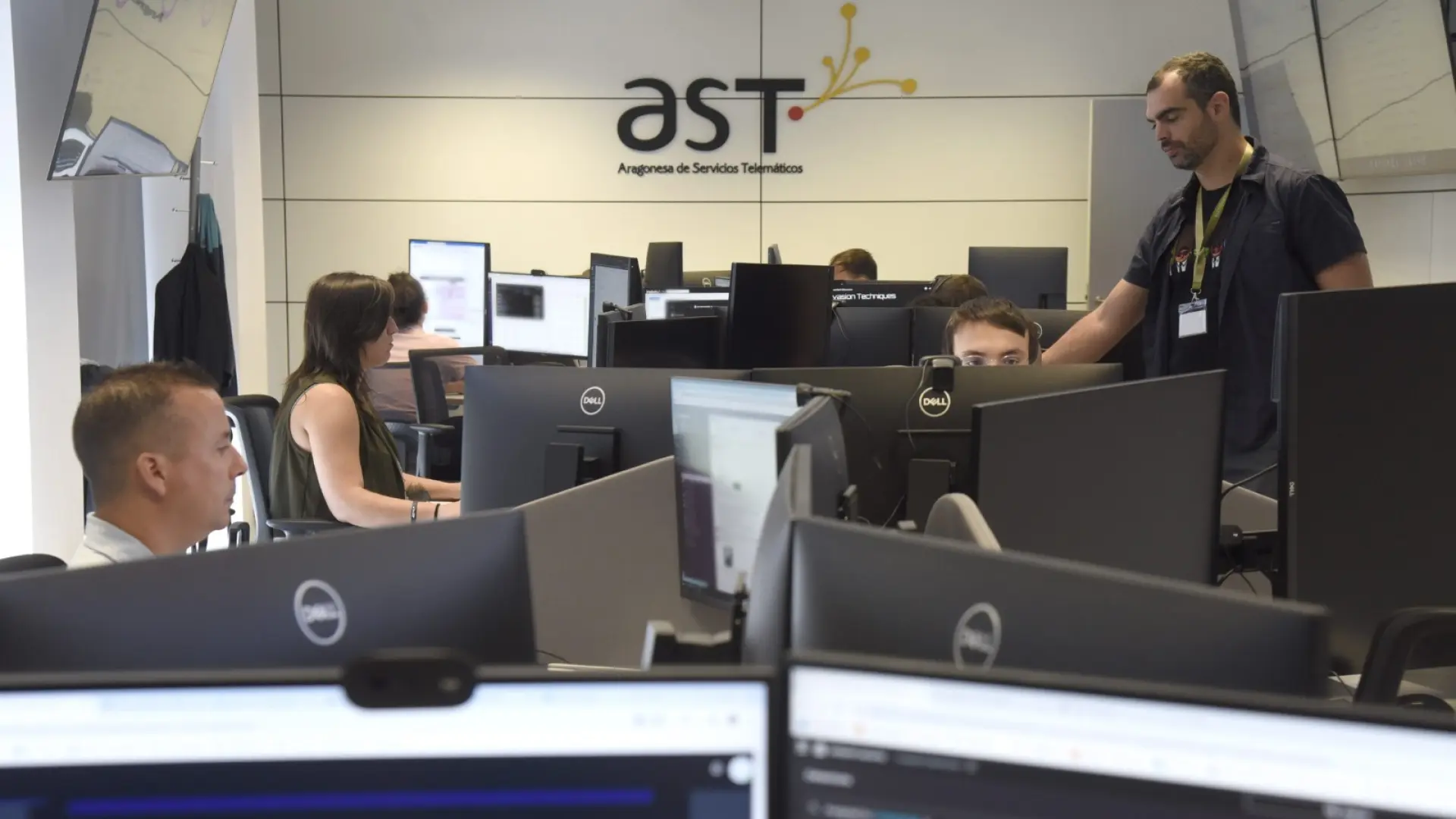 Este es el sueldo y el contrato de la oferta de 30 empleos en Zaragoza del Gobierno de Aragón