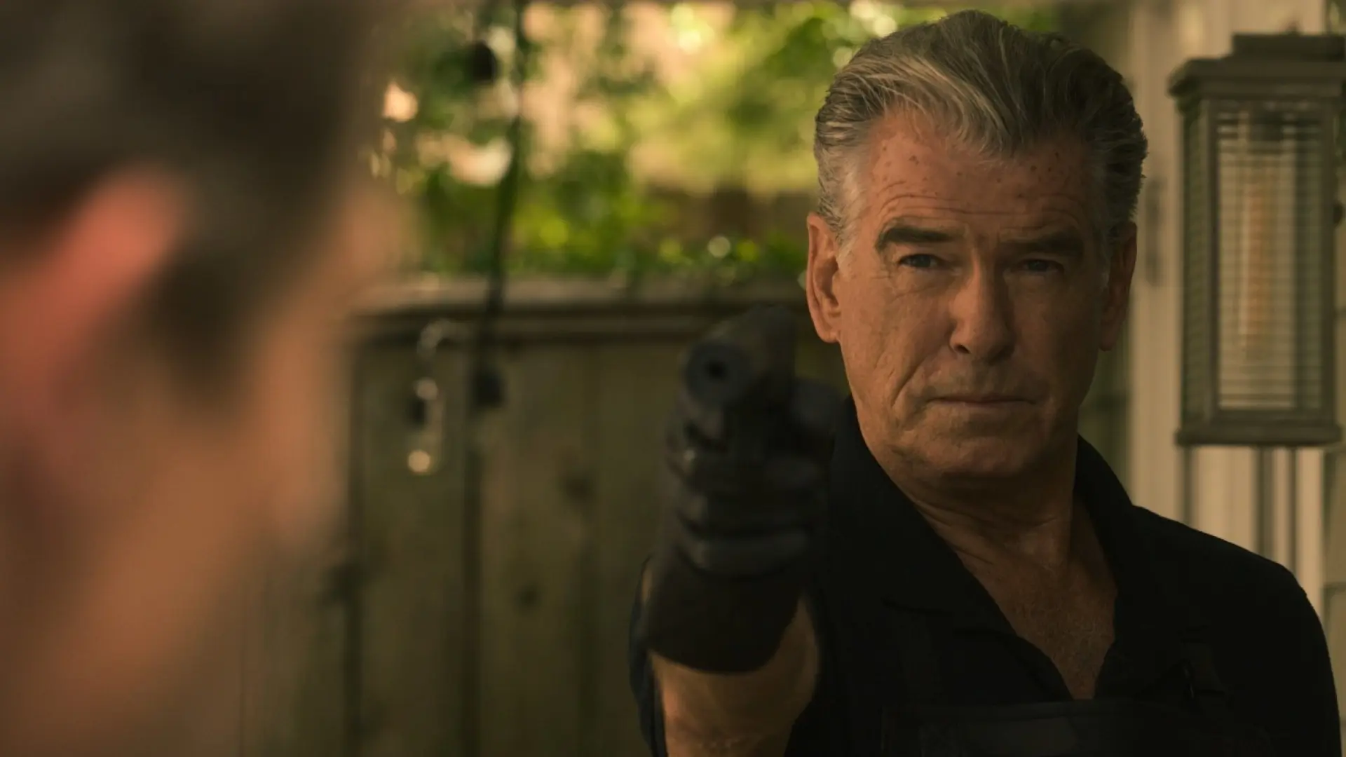 crítica de cine:'Fast Charlie': Pierce Brosnan, un asesino leal