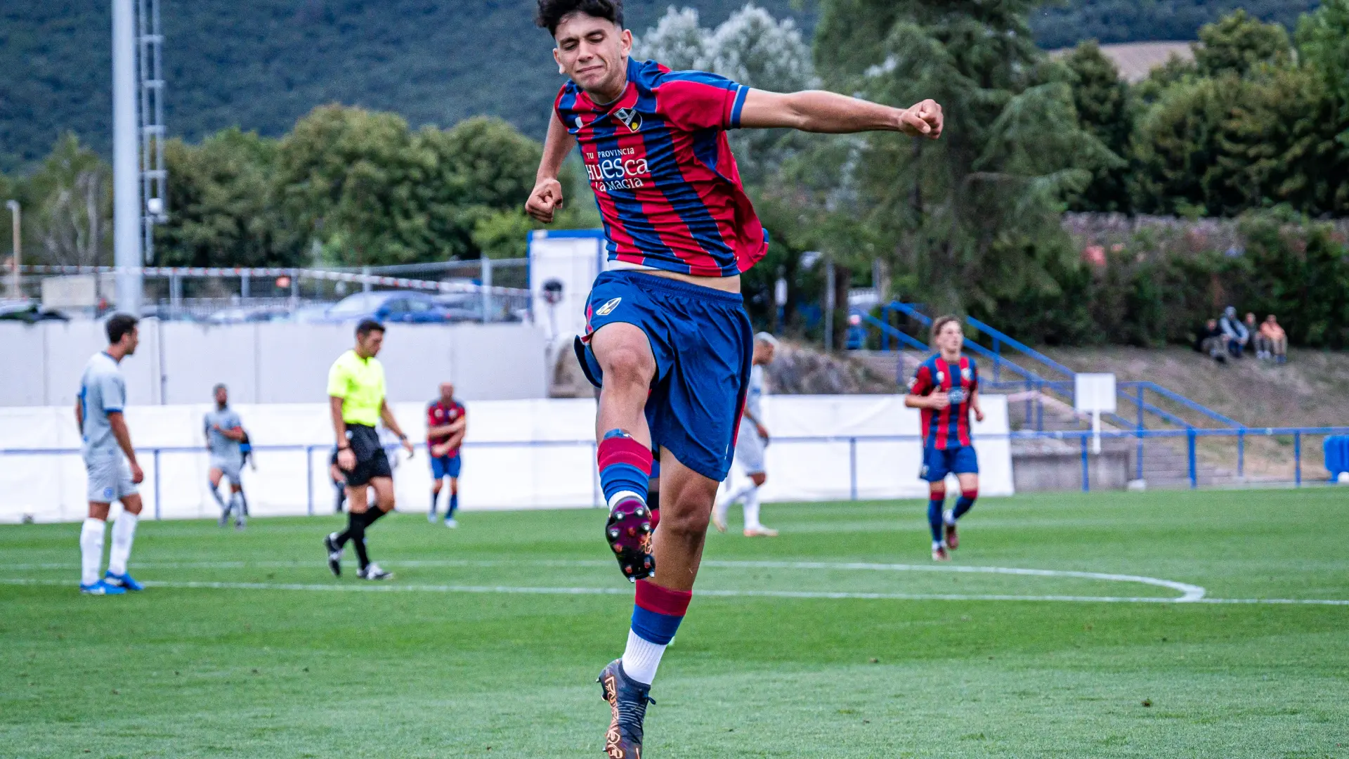 Ayman: "Jugar con el primer equipo sería un sueño para mí"