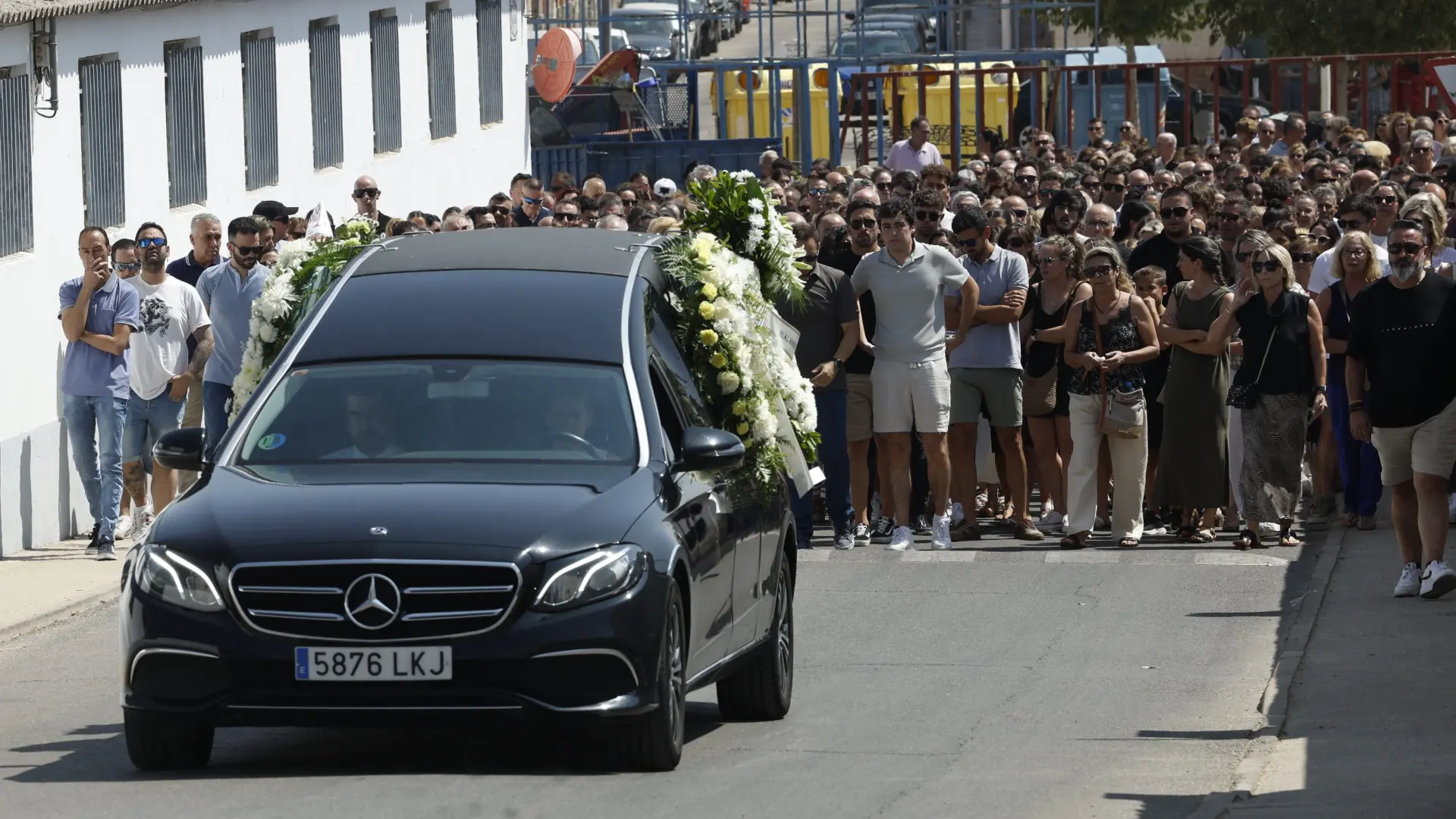 Multitudinario adiós al pequeño Mateo en Mocejón tres días después de ...