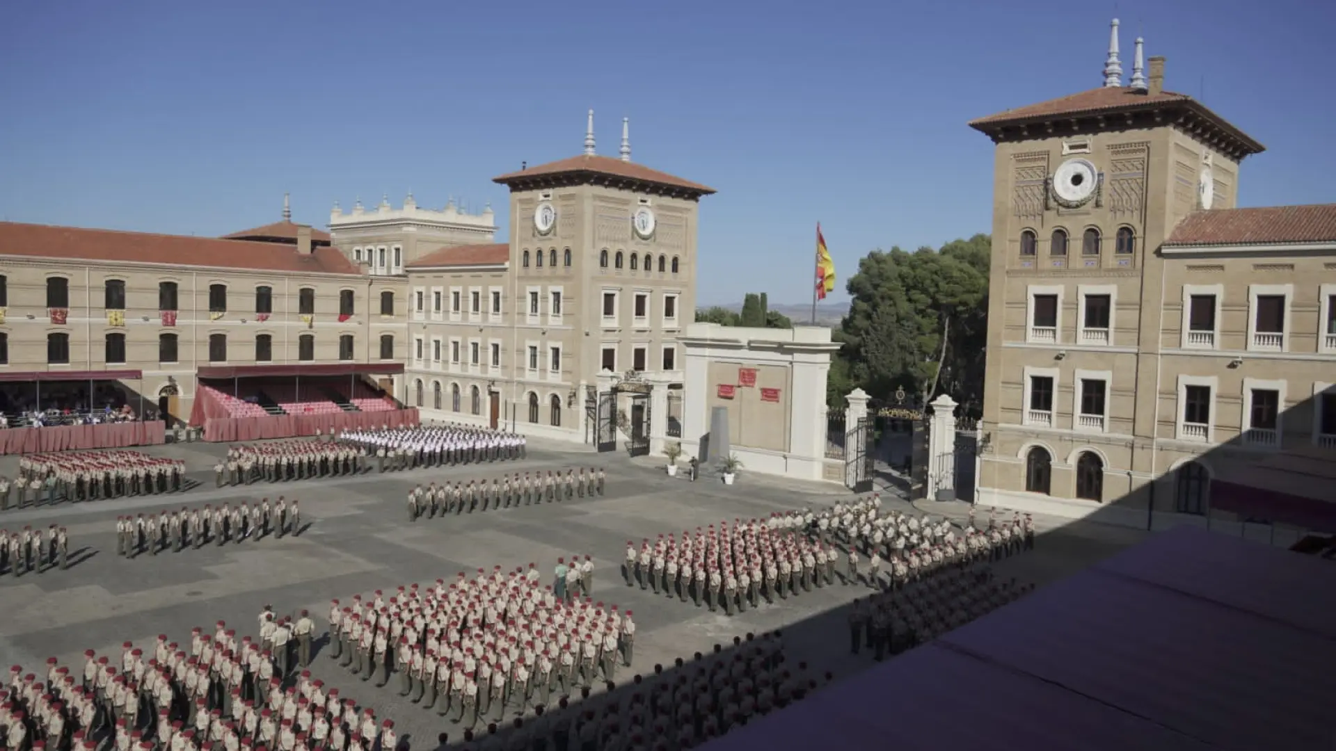 Los cadetes de reciente ingreso en la Academia General Militar de ...