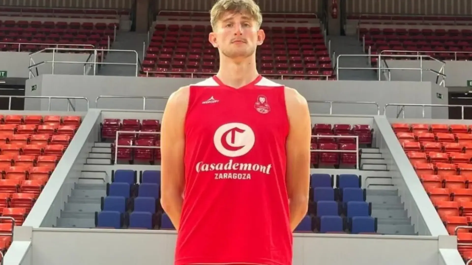 El Casademont Zaragoza incorpora al gigante británico Haydn Ling