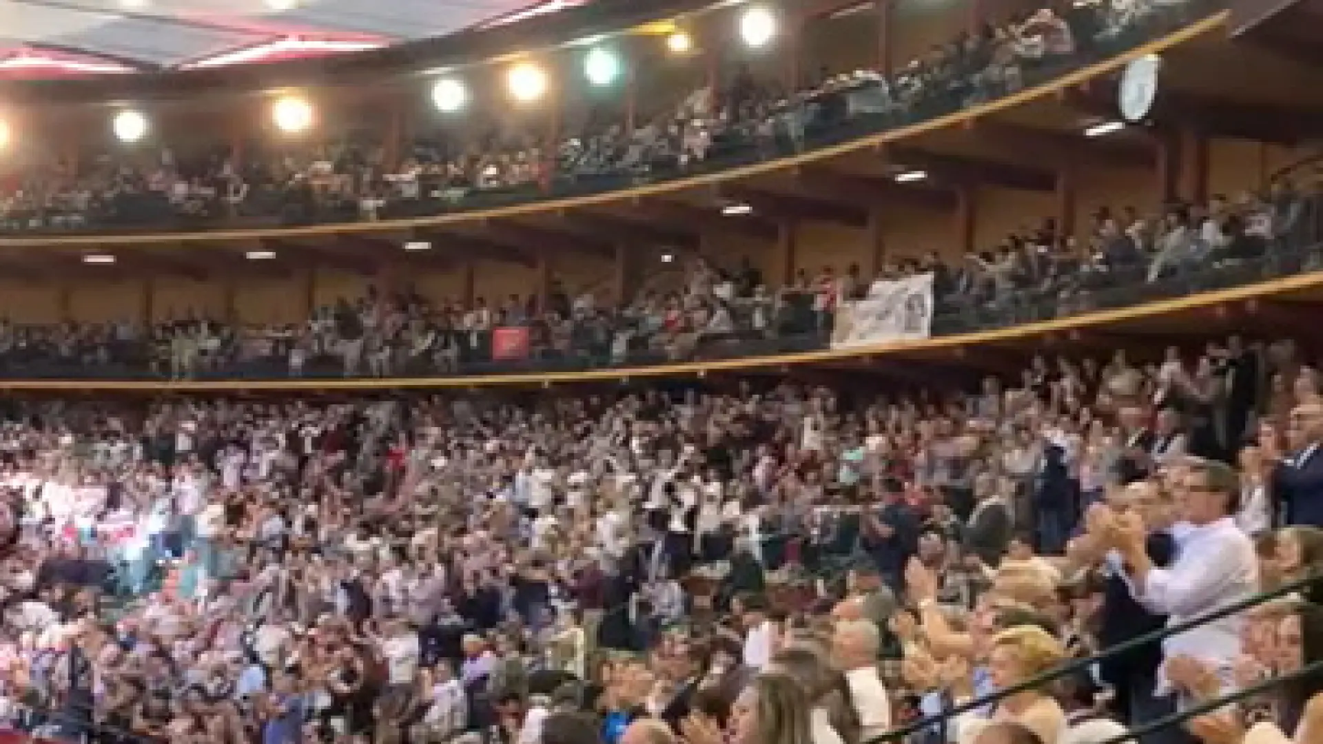 Vídeo | Paseíllo en la plaza de toros de la Misericordia de Zaragoza ...