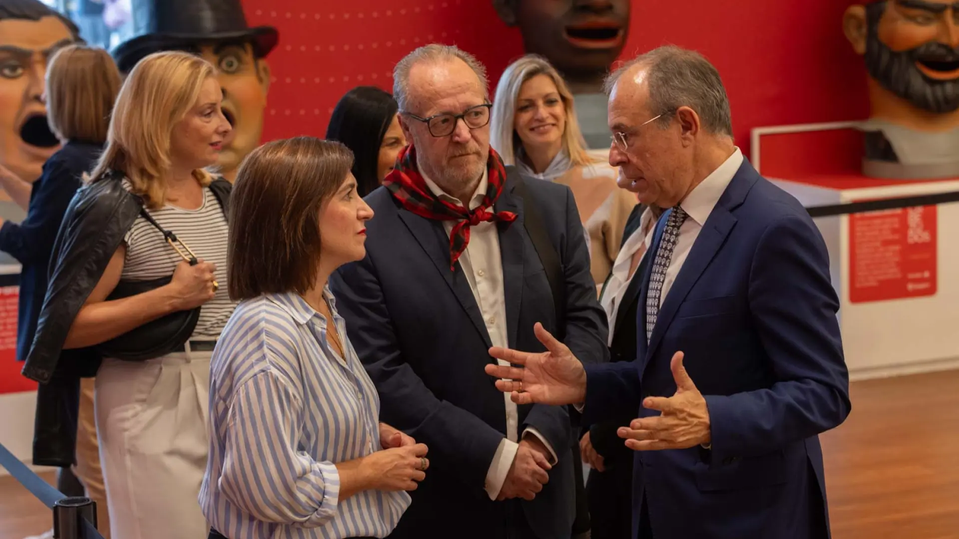 Fotos de la exposición en Ibercaja de los cabezudos de la antigua ...