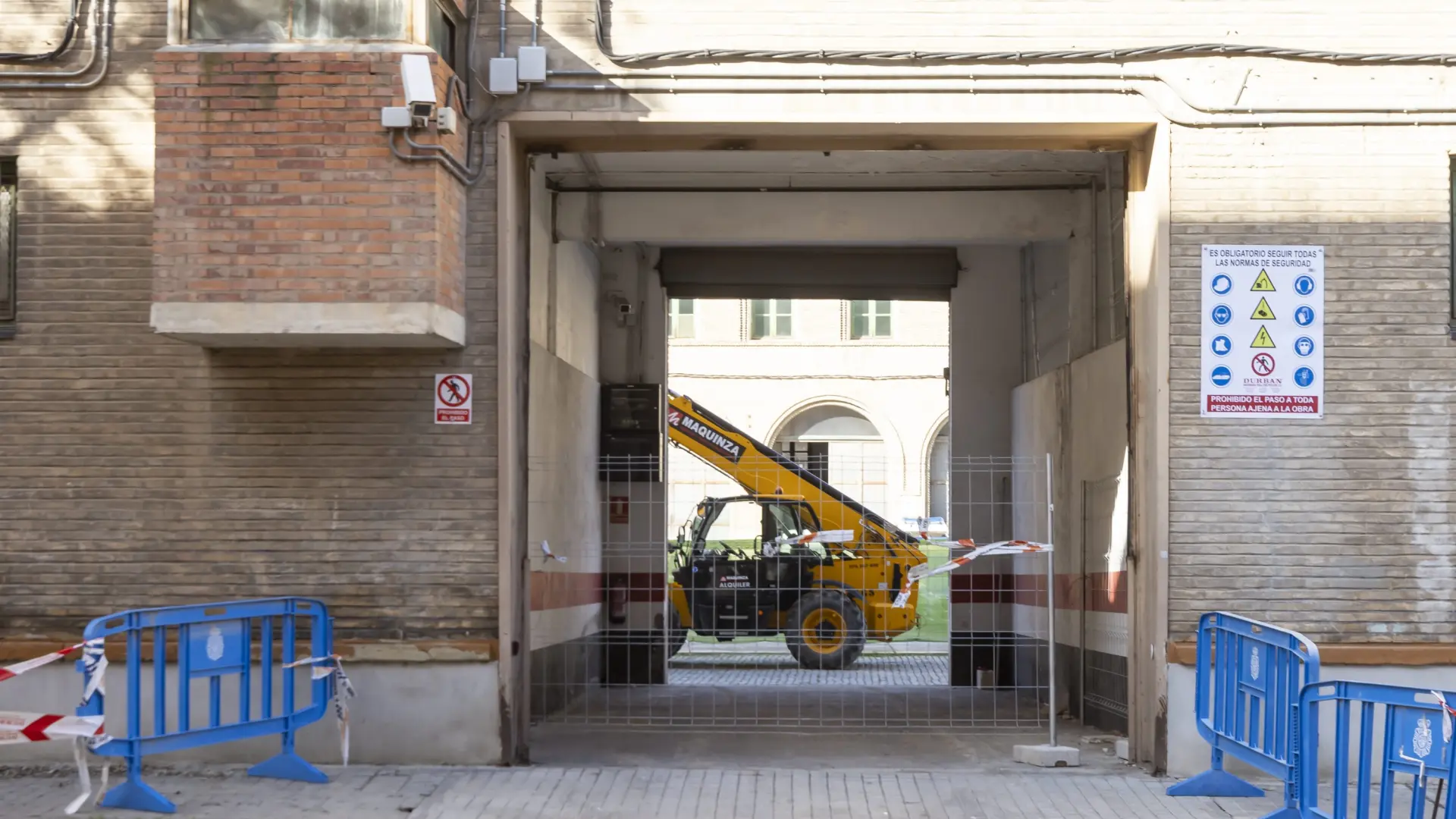 Comienzan los derribos para construir la nueva 'superjefatura' de la Policía Nacional en Zaragoza