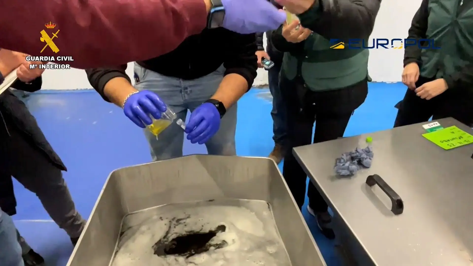 Comida caducada, aceite de semillas que se vendía como AOVE o ...