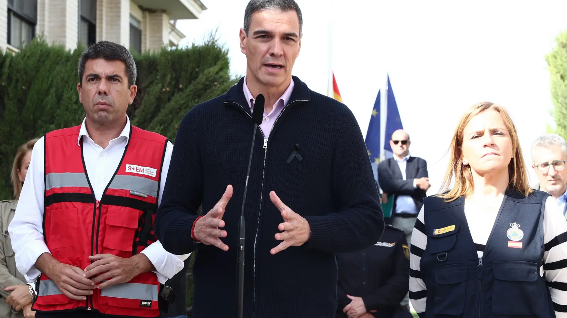 Pedro Sánchez garantiza colaboración "por tierra, mar y aire" con el ...
