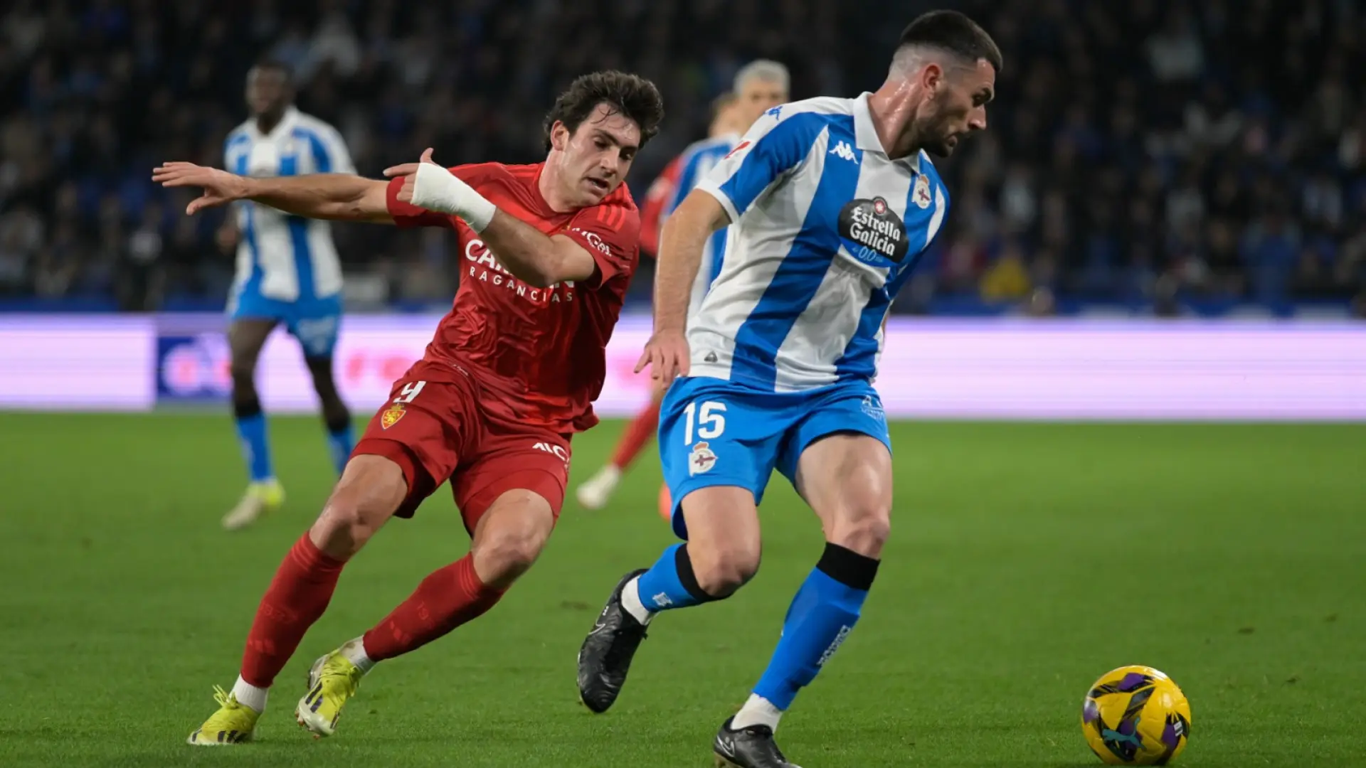 Azón entra en la lista y apunta al once: las posibles alineaciones del ...