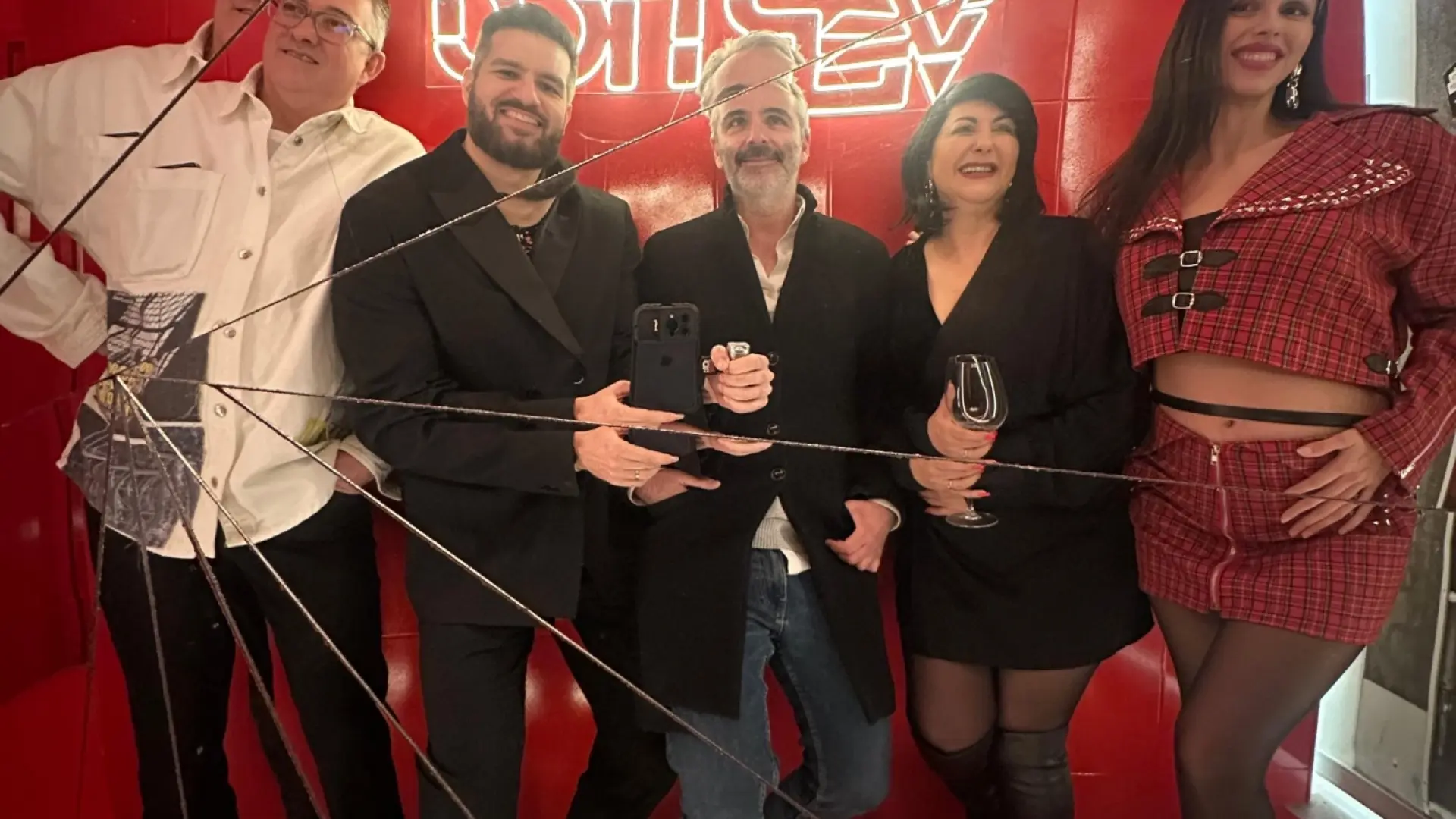 Vertico, la casa magnética del parque de atracciones de Zaragoza en versión restaurante