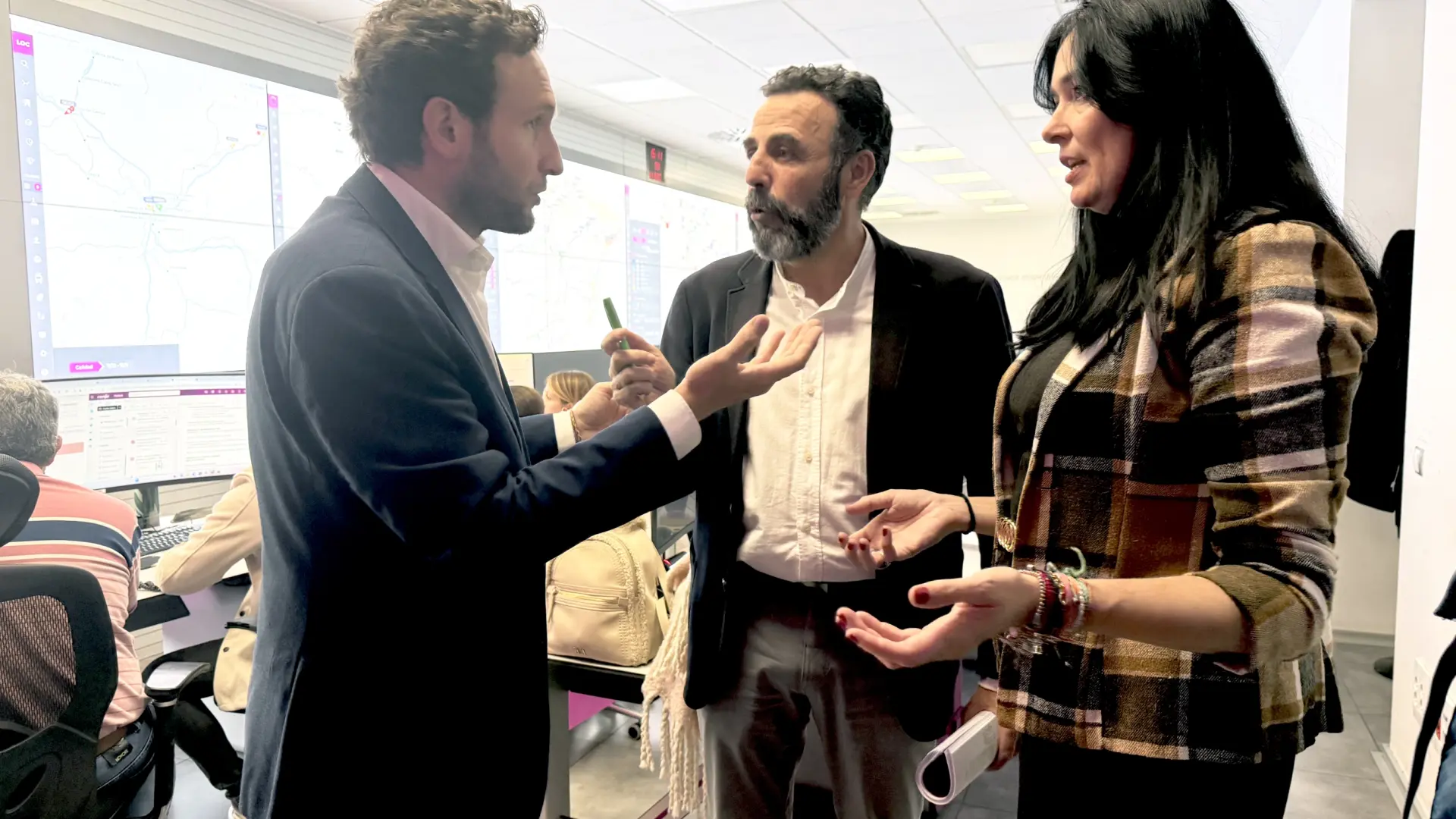 La alcaldesa de Huesca pide a Renfe la mejora de los trenes AVE y más ...